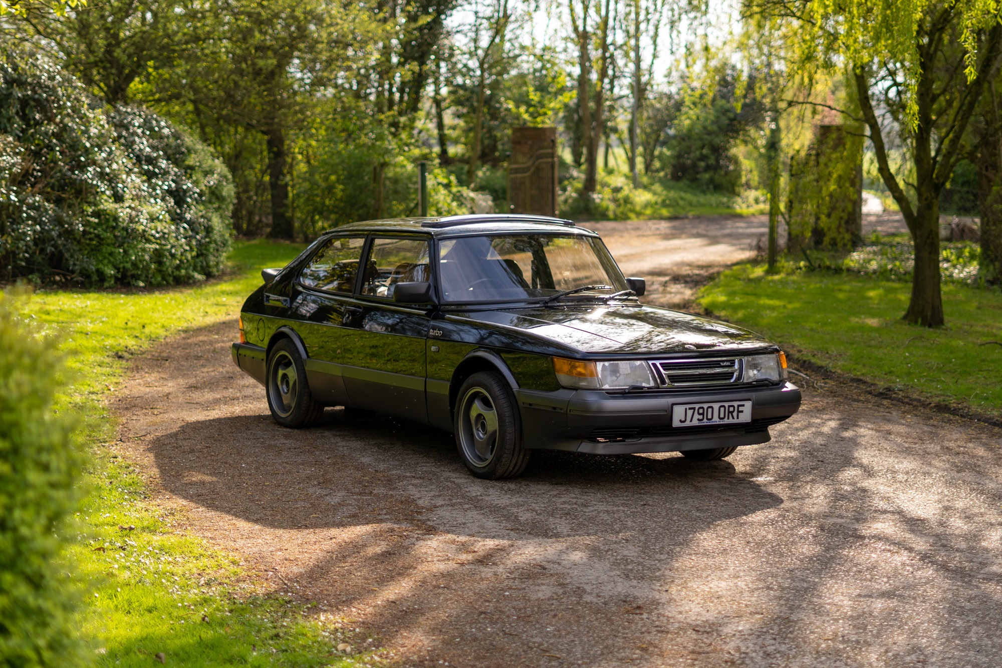 Lot 77 - 1991 Saab Turbo 900 T16S Aero