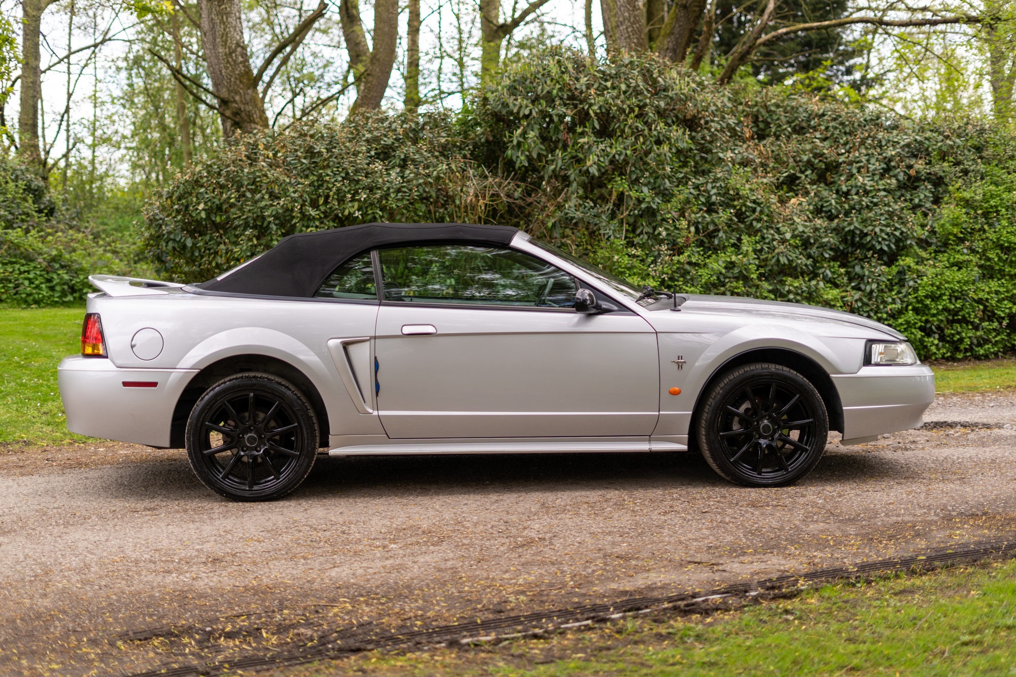 Lot 72 - 2002 Ford Mustang SN95 New Edge