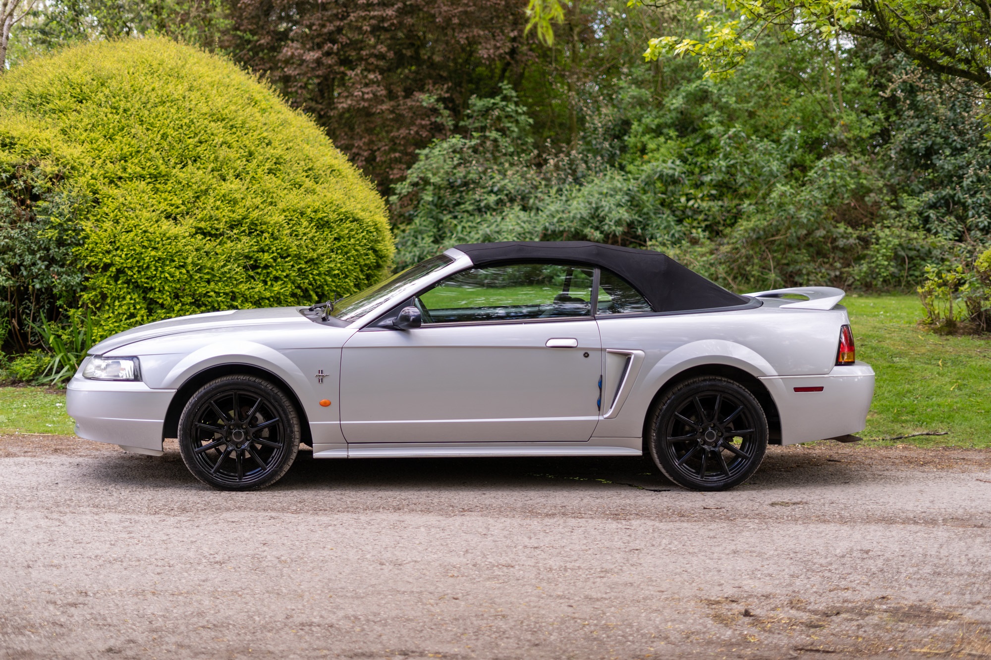 Lot 72 - 2002 Ford Mustang SN95 New Edge