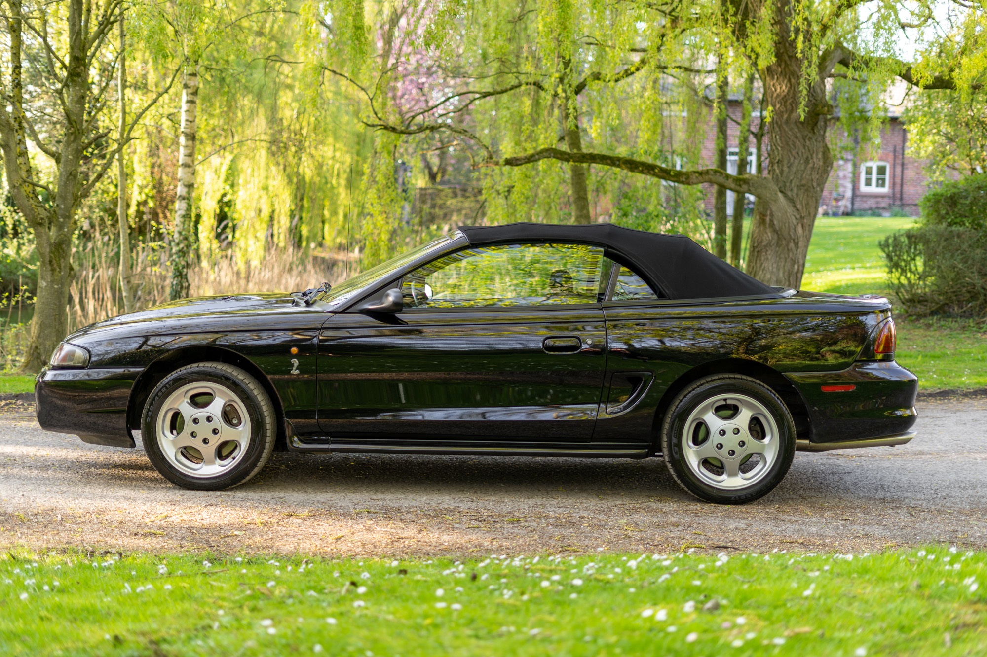 Lot 73 - 1997 Ford Mustang SN95 SVT Cobra Convertible