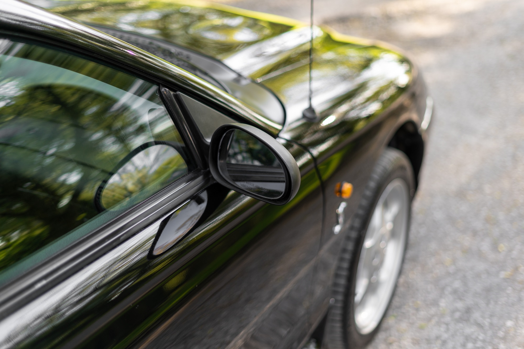 Lot 73 - 1997 Ford Mustang SN95 SVT Cobra Convertible