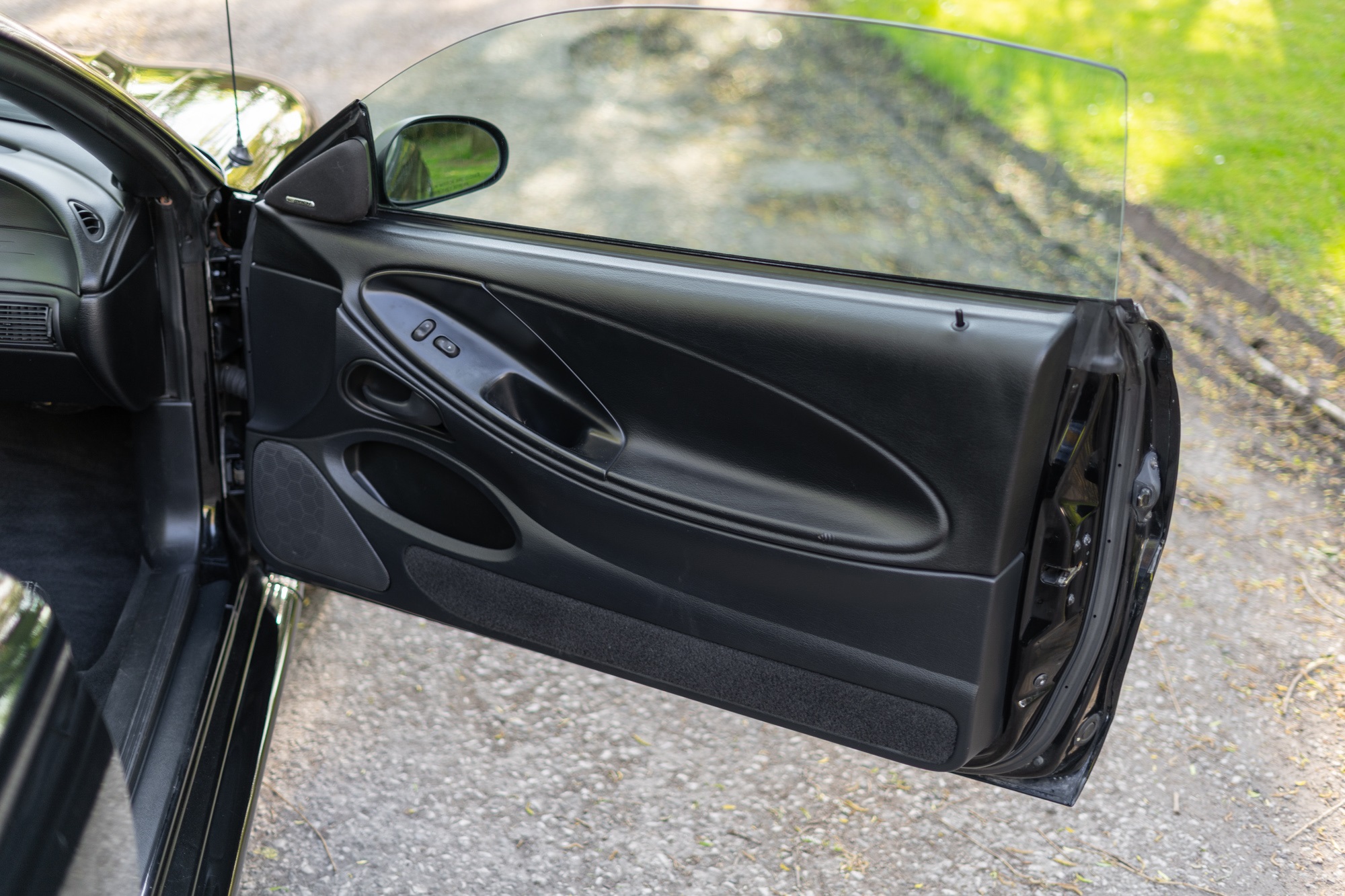 Lot 73 - 1997 Ford Mustang SN95 SVT Cobra Convertible