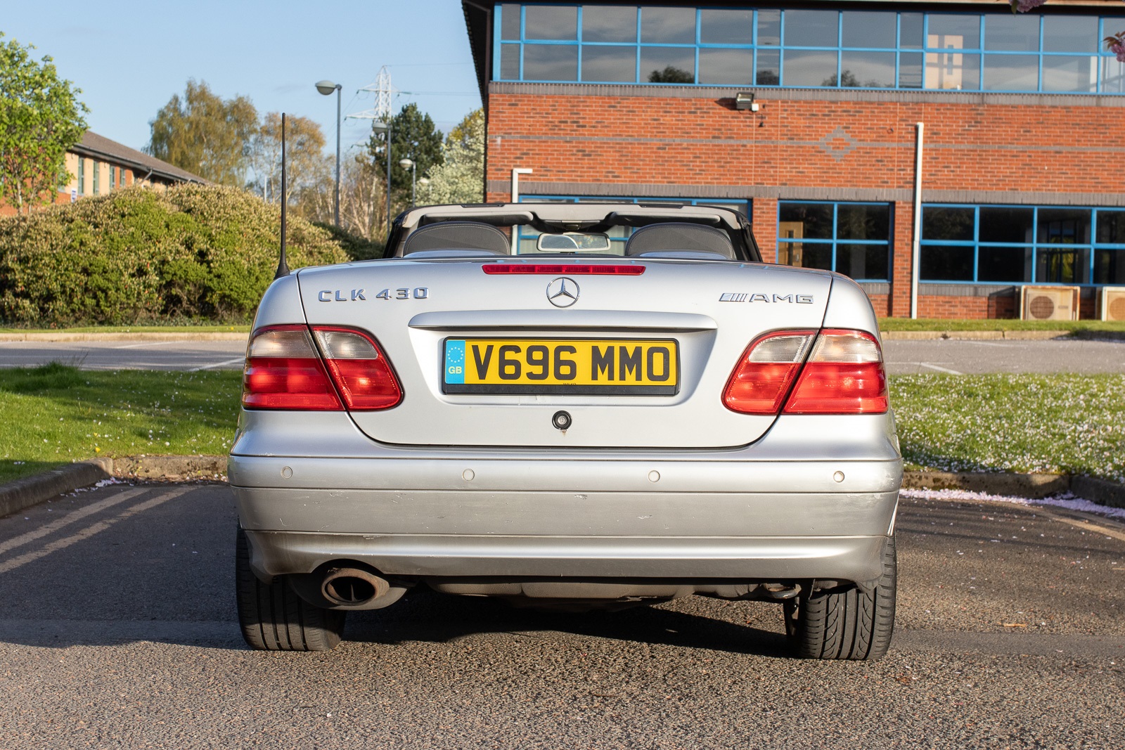 Lot 51 - 1999 Mercedes-Benz CLK 430 Avantgarde