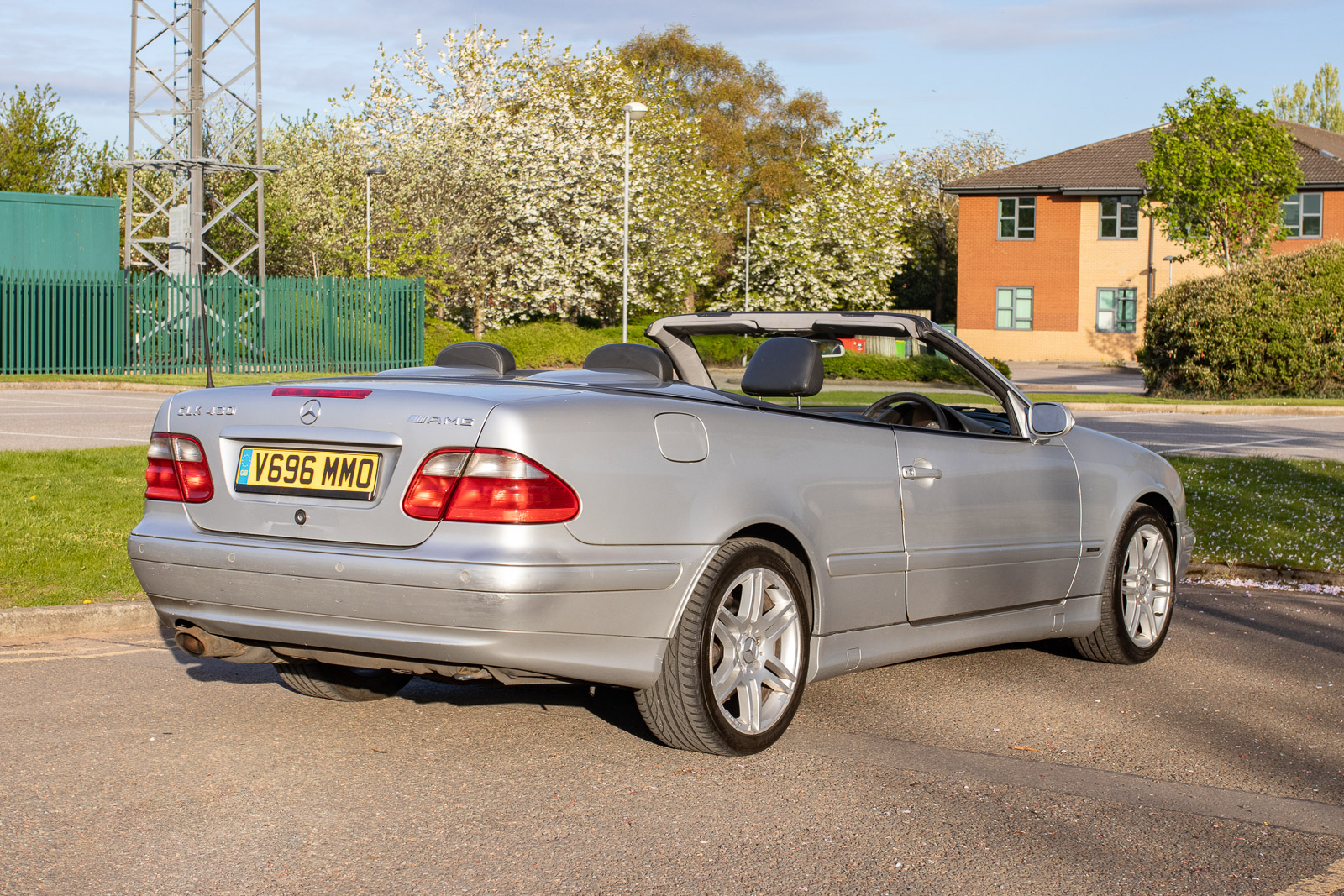 Lot 51 - 1999 Mercedes-Benz CLK 430 Avantgarde
