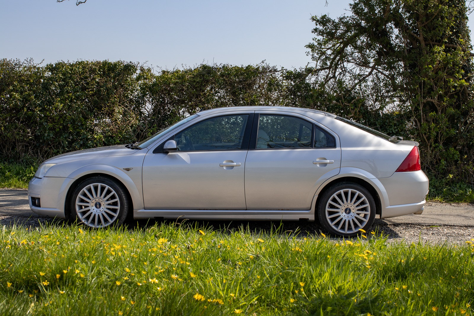 Lot 47 - 2003 Ford Mondeo ST220