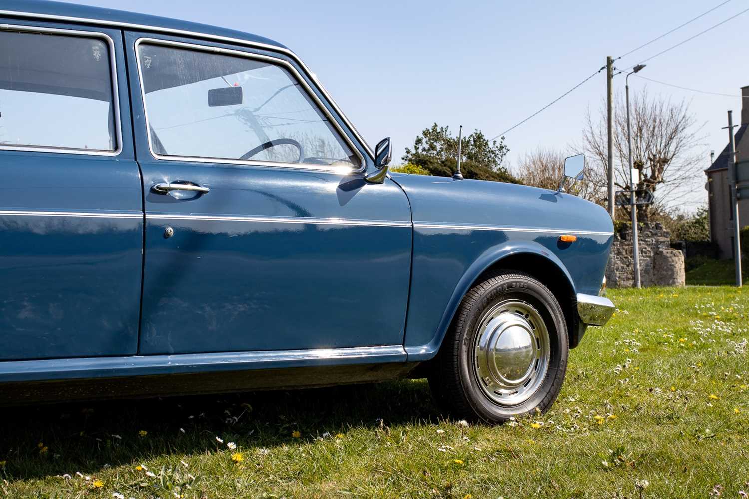 Lot 63 - 1971 Morris 1800