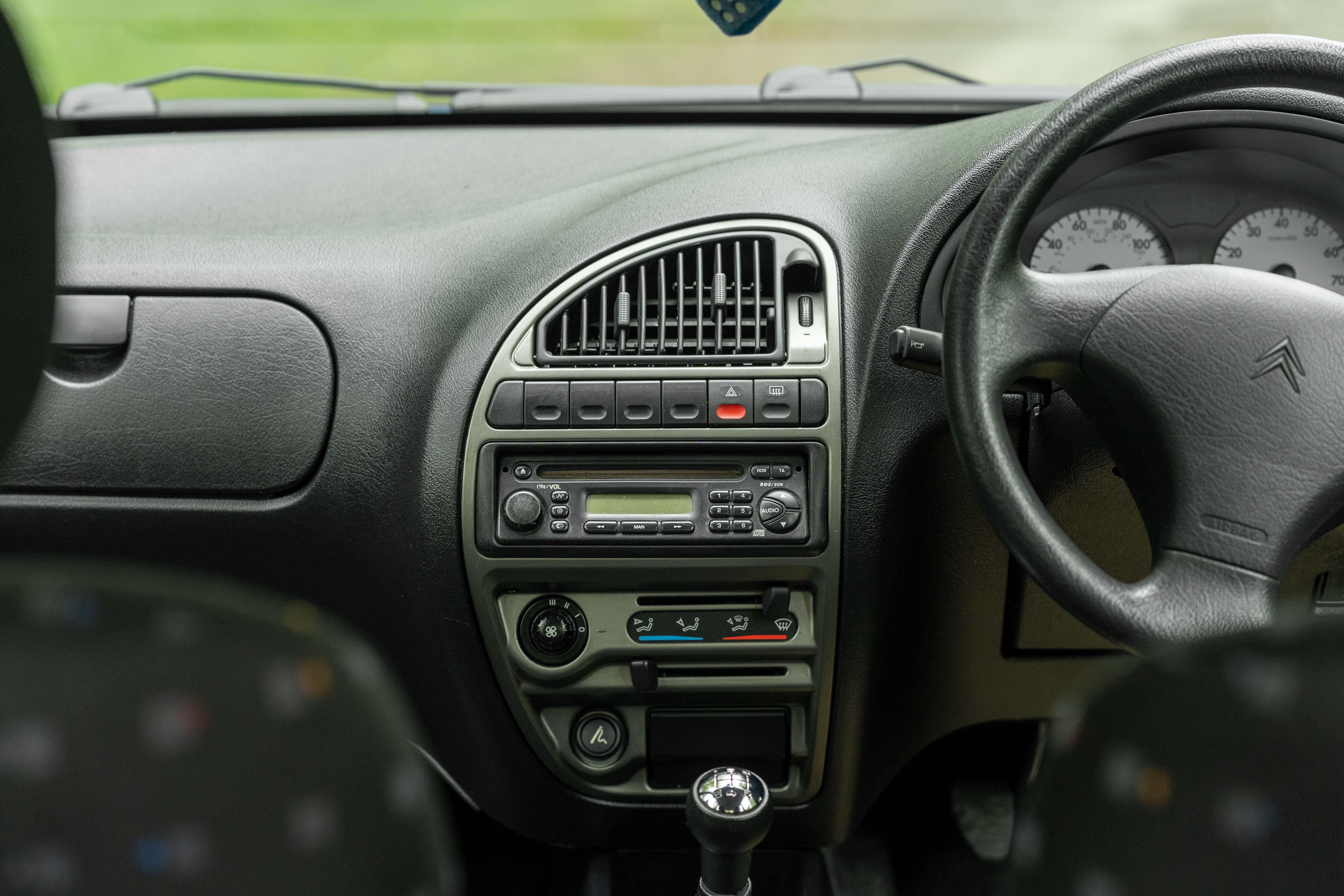 Lot 45 - 2003 Citroën Saxo VTR