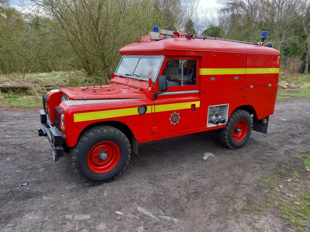 Lot 68 - 1977 Land Rover Series III Carmichael