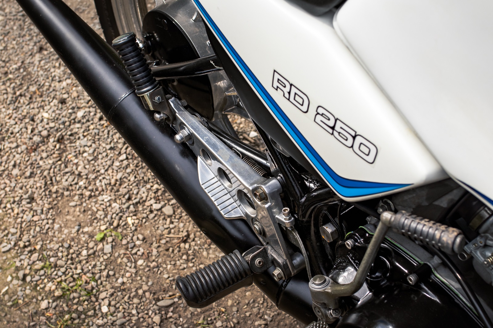 Lot 33 - 1980 Yamaha RD250LC