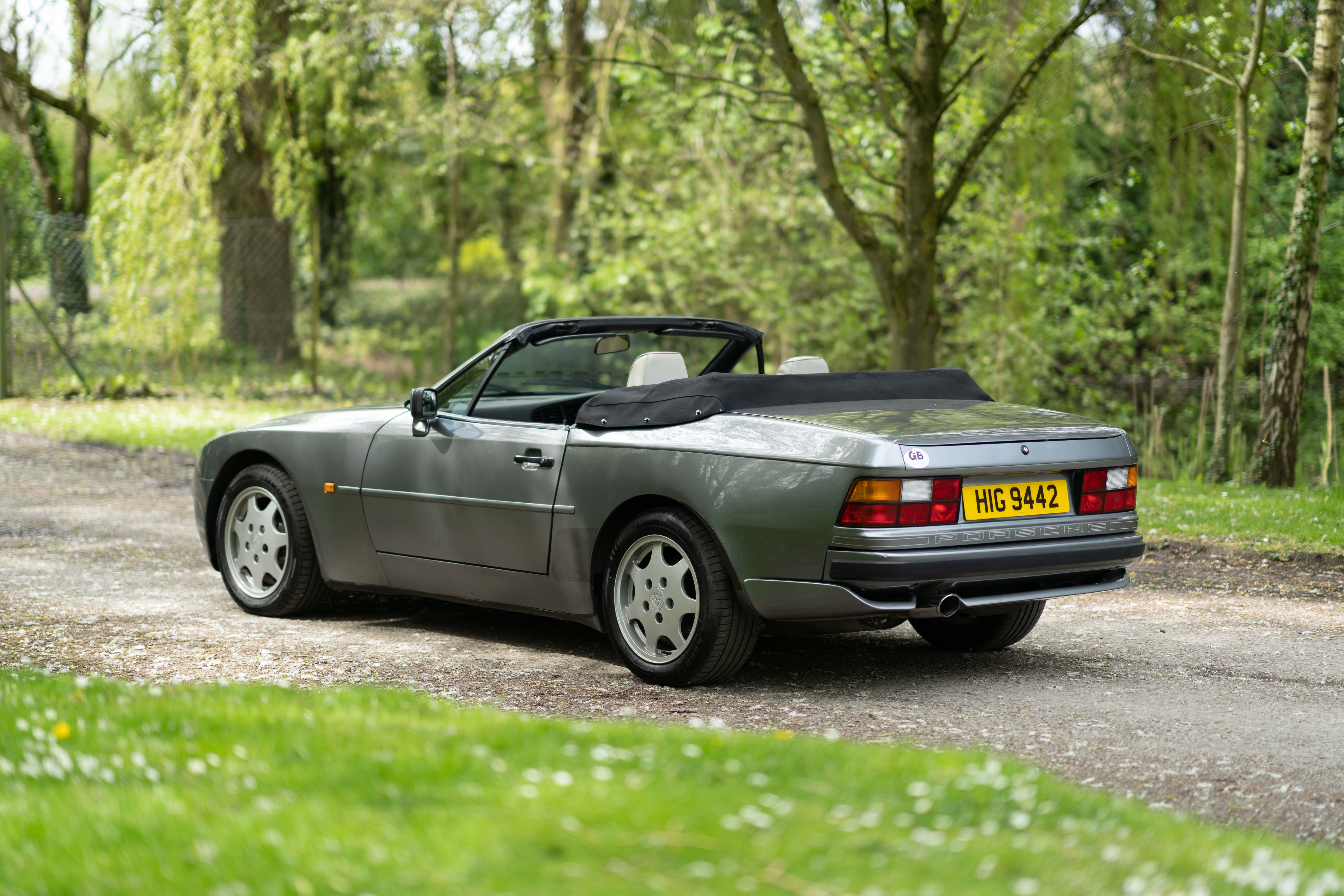 Lot 92 - 1990 Porsche 944 S2 Cabriolet
