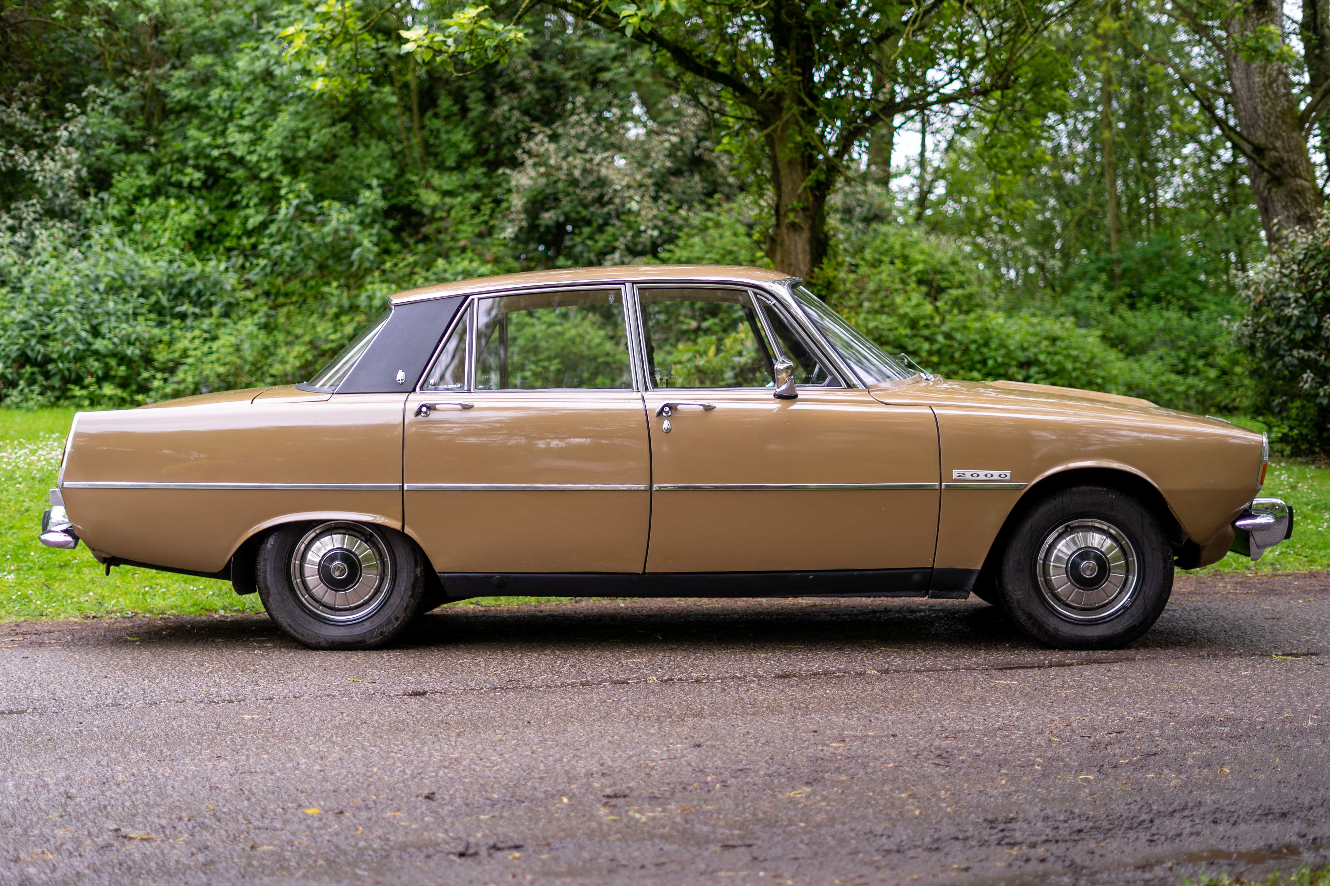 Lot 64 - 1972 Rover 2000