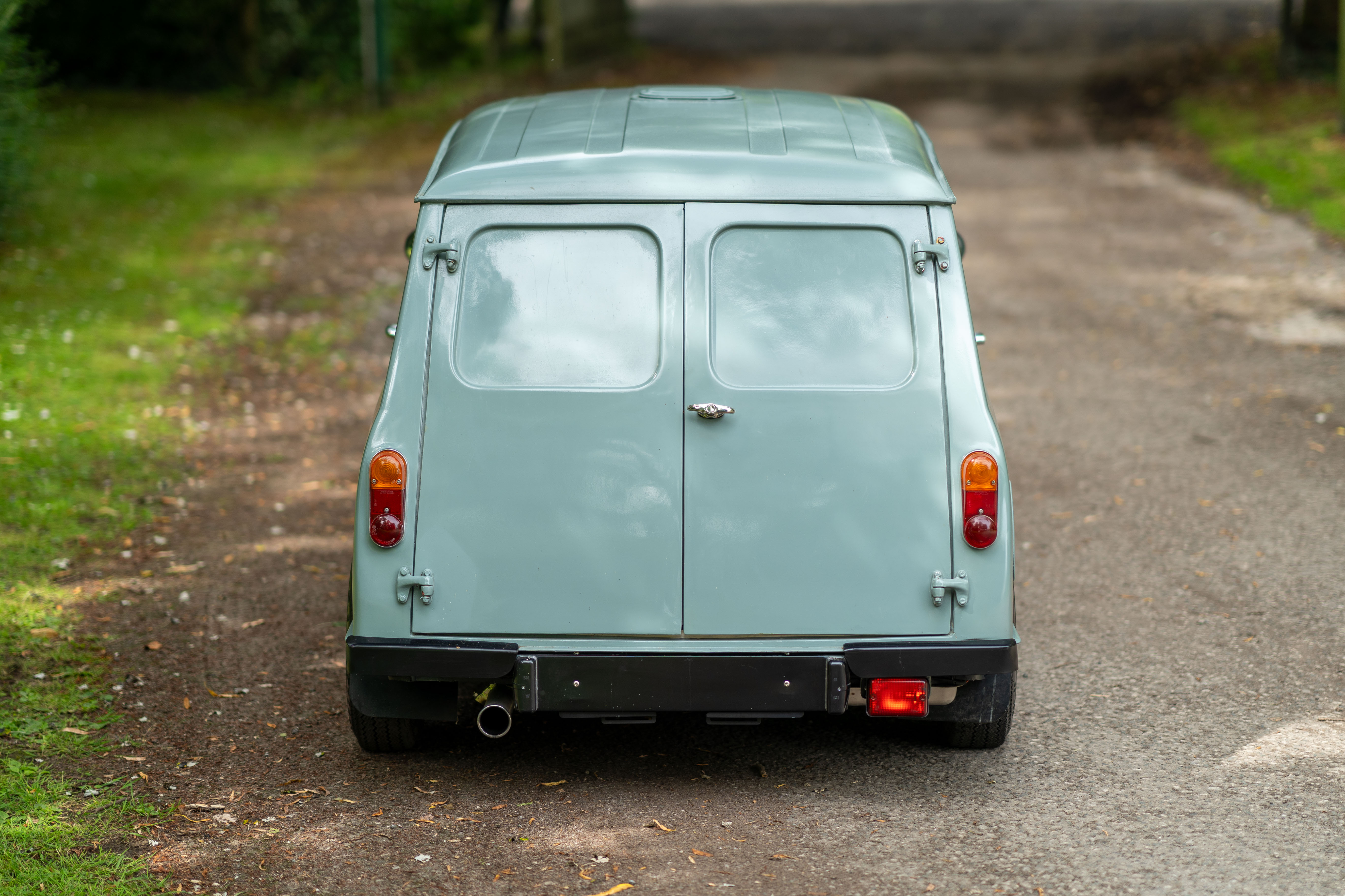 Lot 49 - 1984 Mini 95 Van
