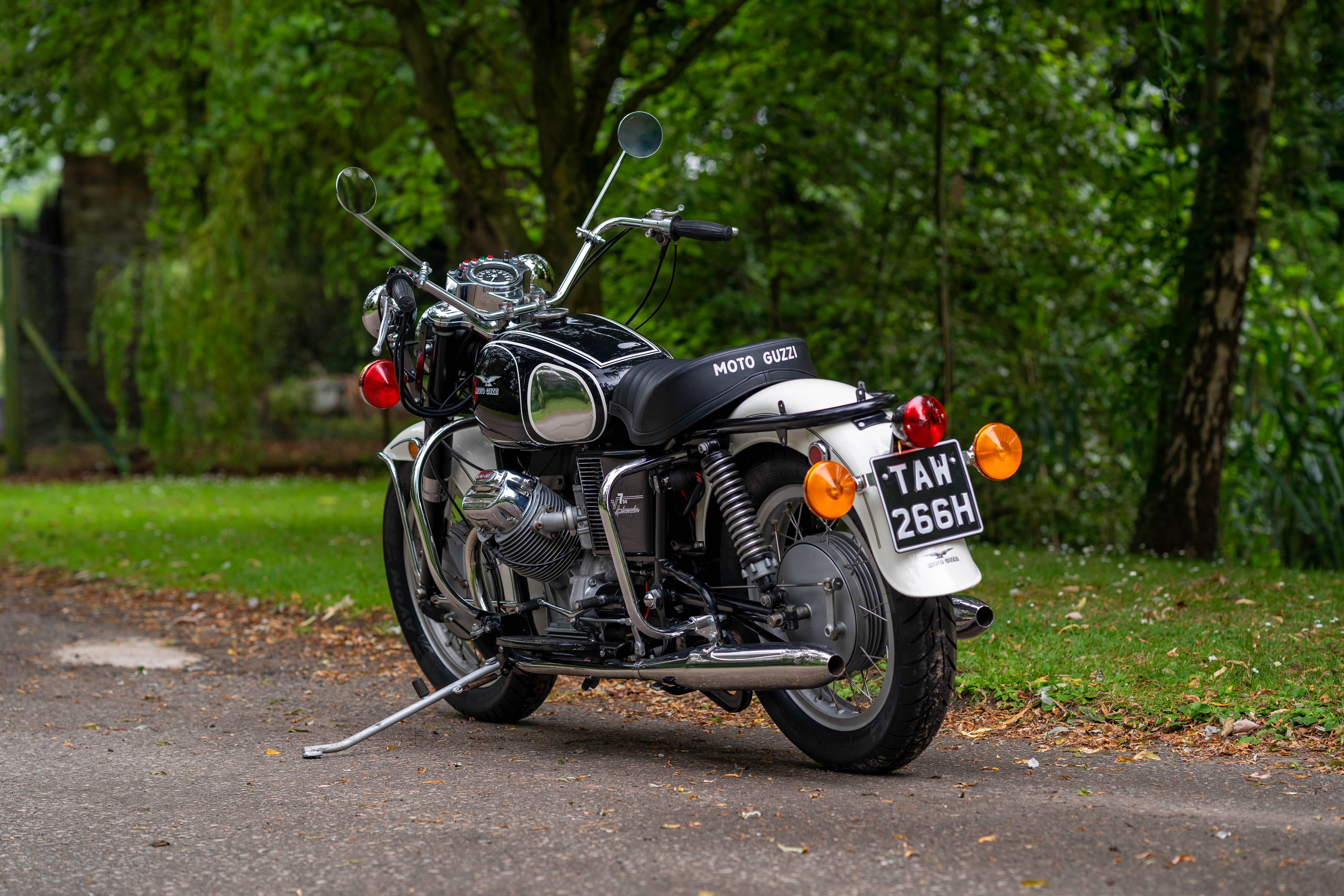 Lot 26 - 1970 Moto Guzzi V750 Ambassador Police
