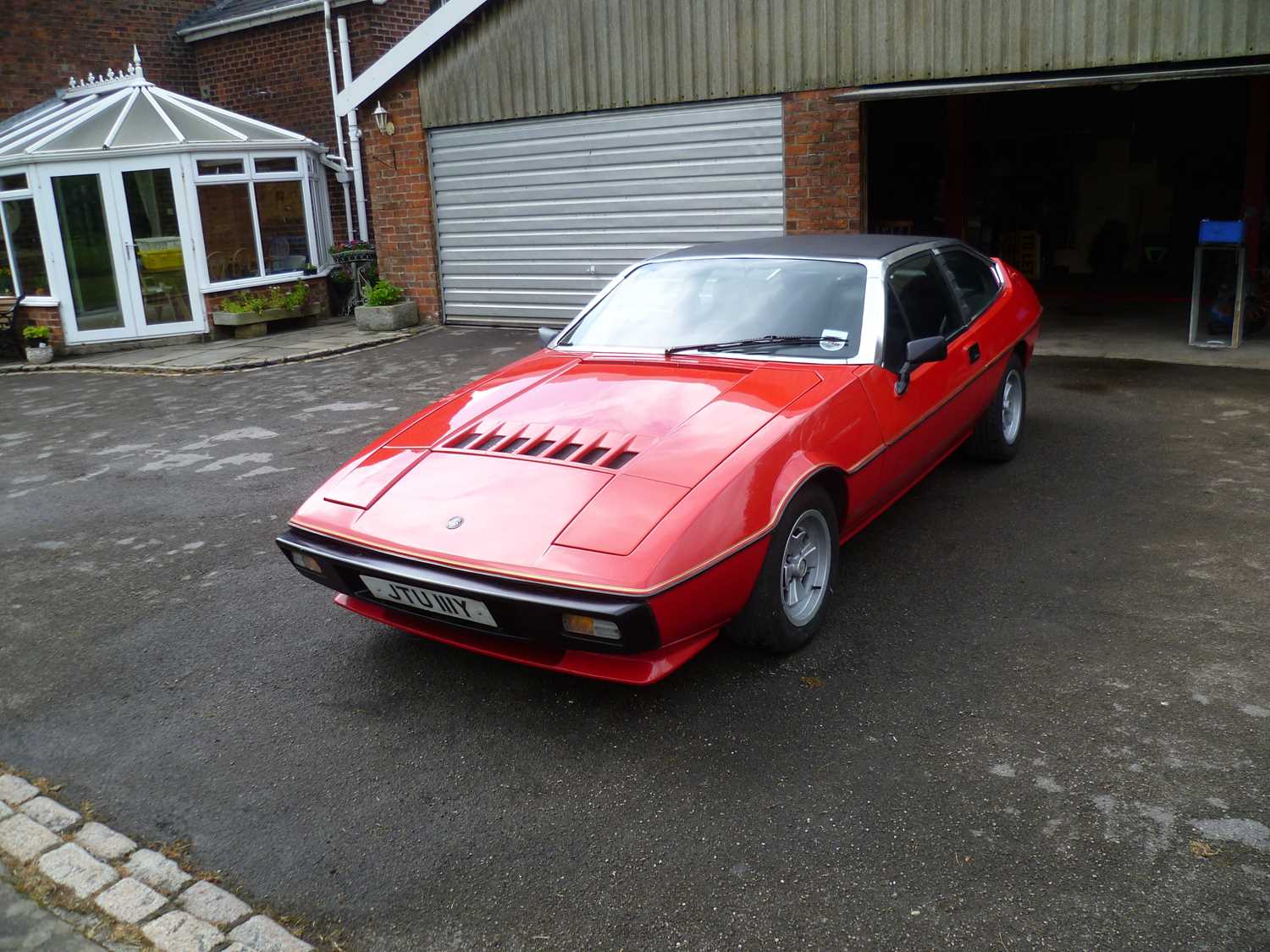 Lot 105 - 1982 Lotus Éclat Riviera