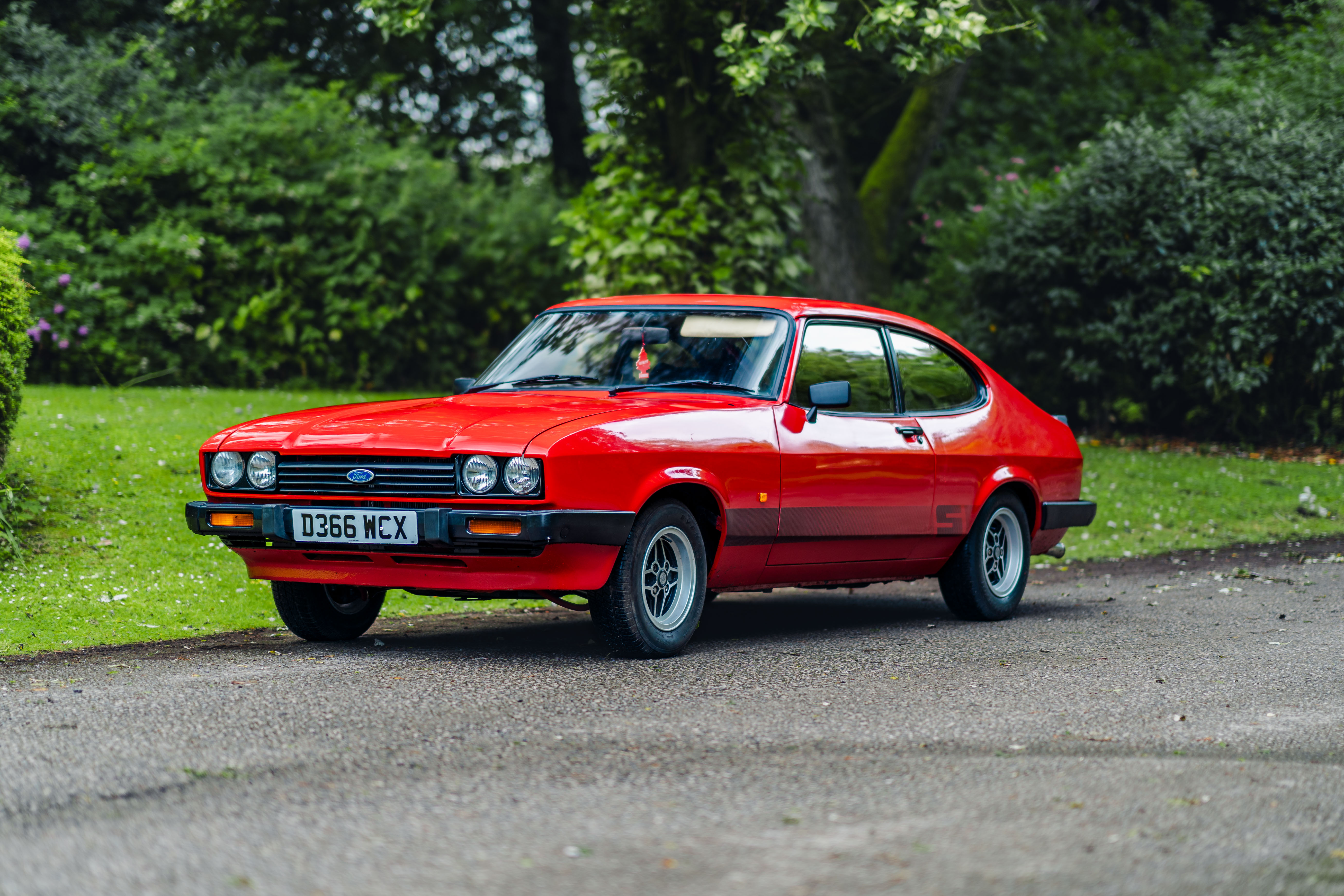 Lot 81 - 1987 Ford Capri 1.6 Laser - 2.0S Tribute
