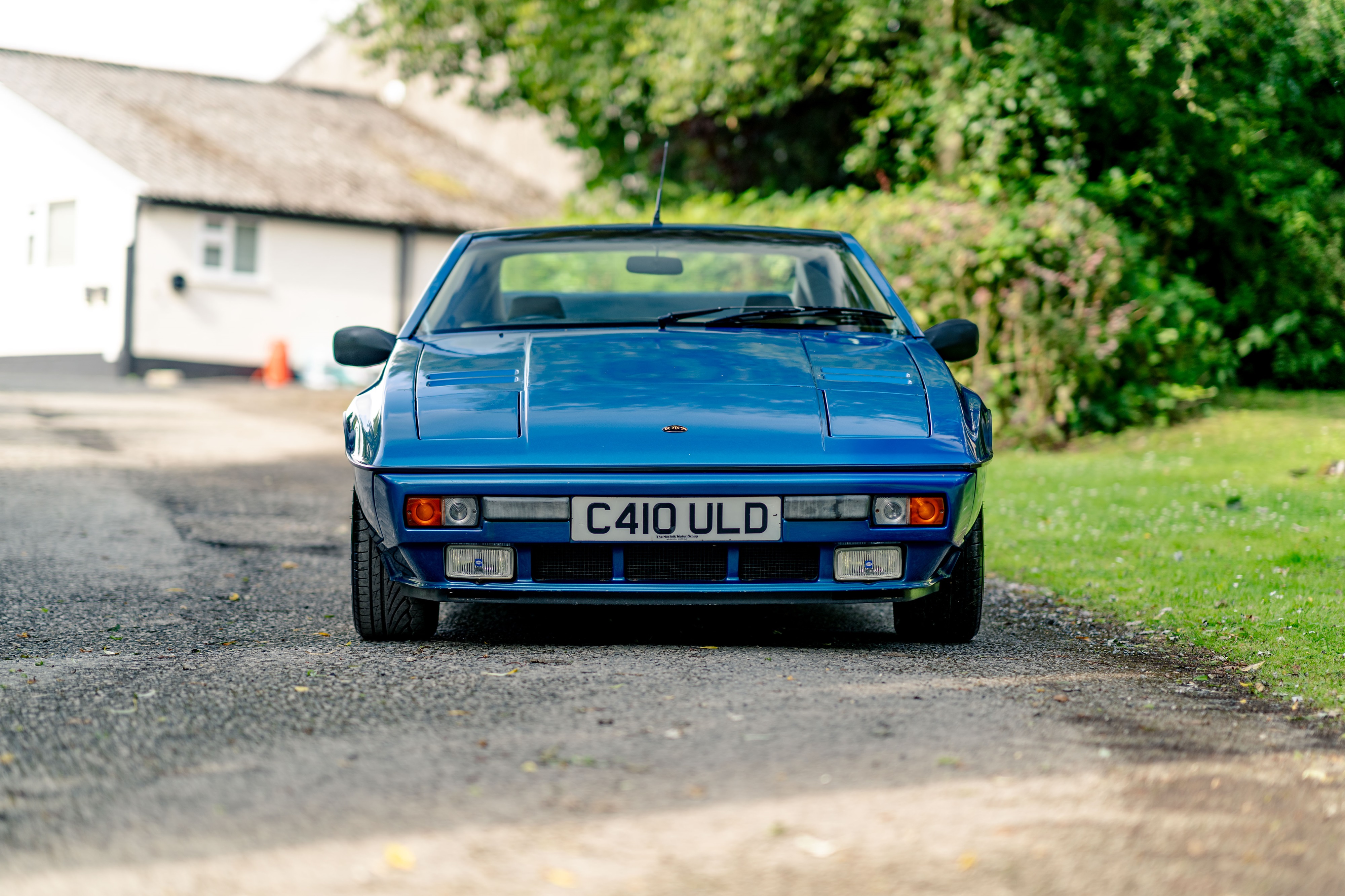 Lot 132 - 1985 Lotus Excel SE