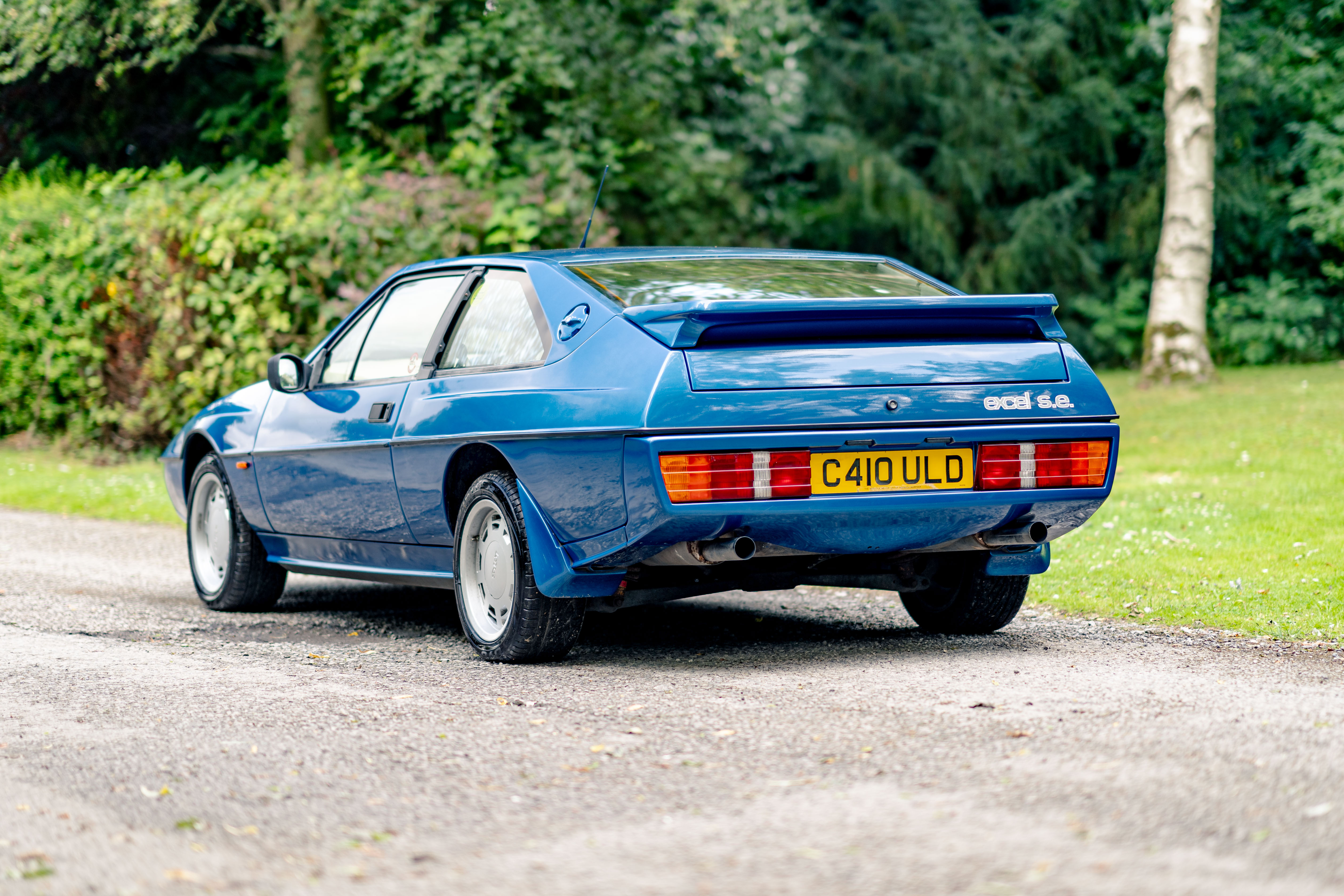 Lot 132 - 1985 Lotus Excel SE
