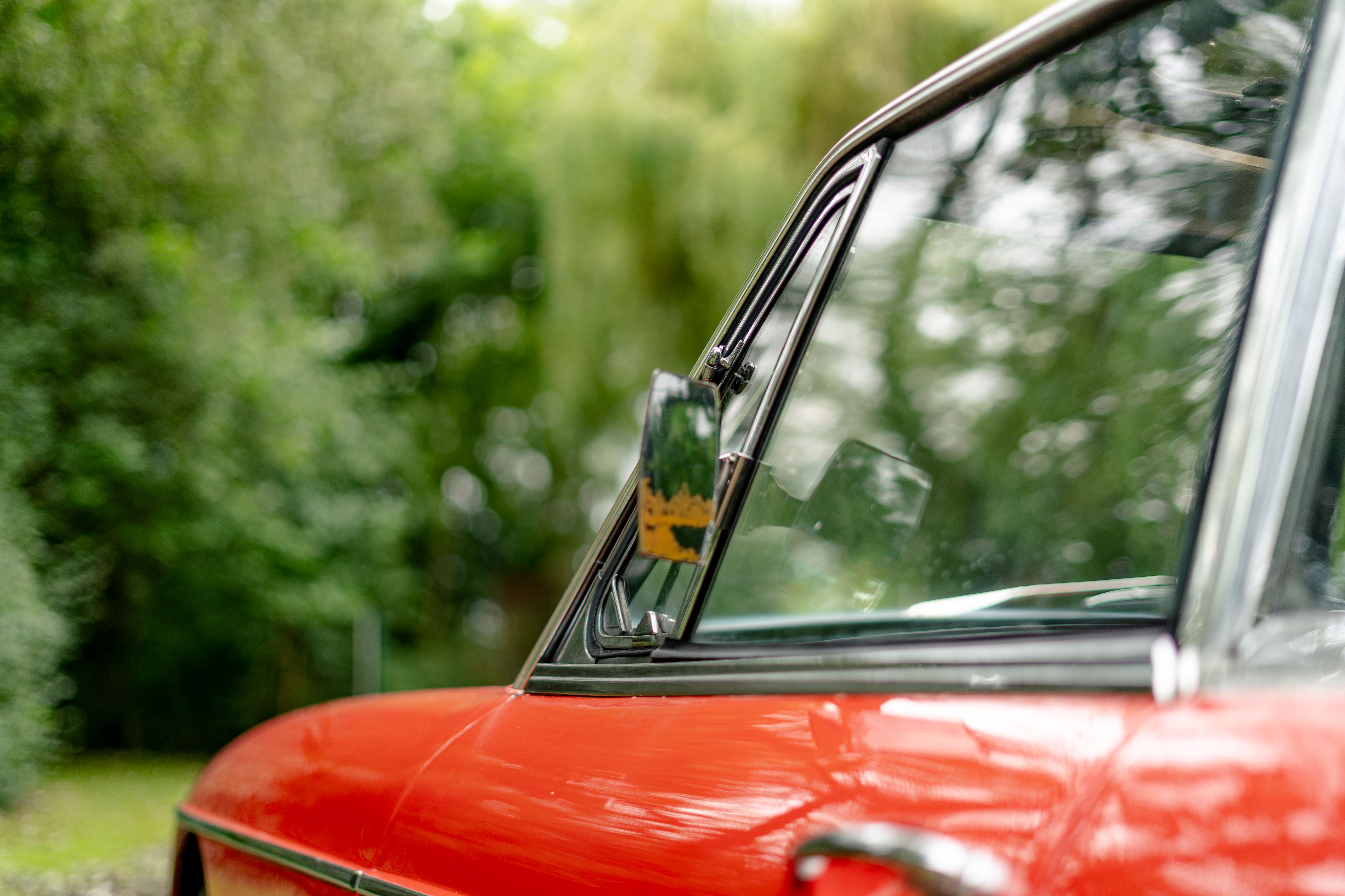 Lot 43 - 1971 MGB GT