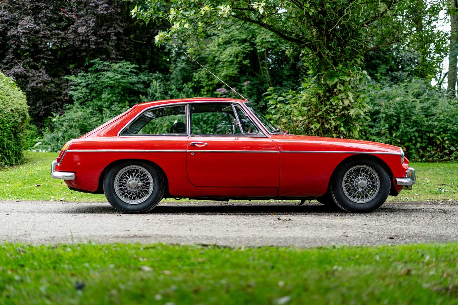 Lot 43 - 1971 MGB GT