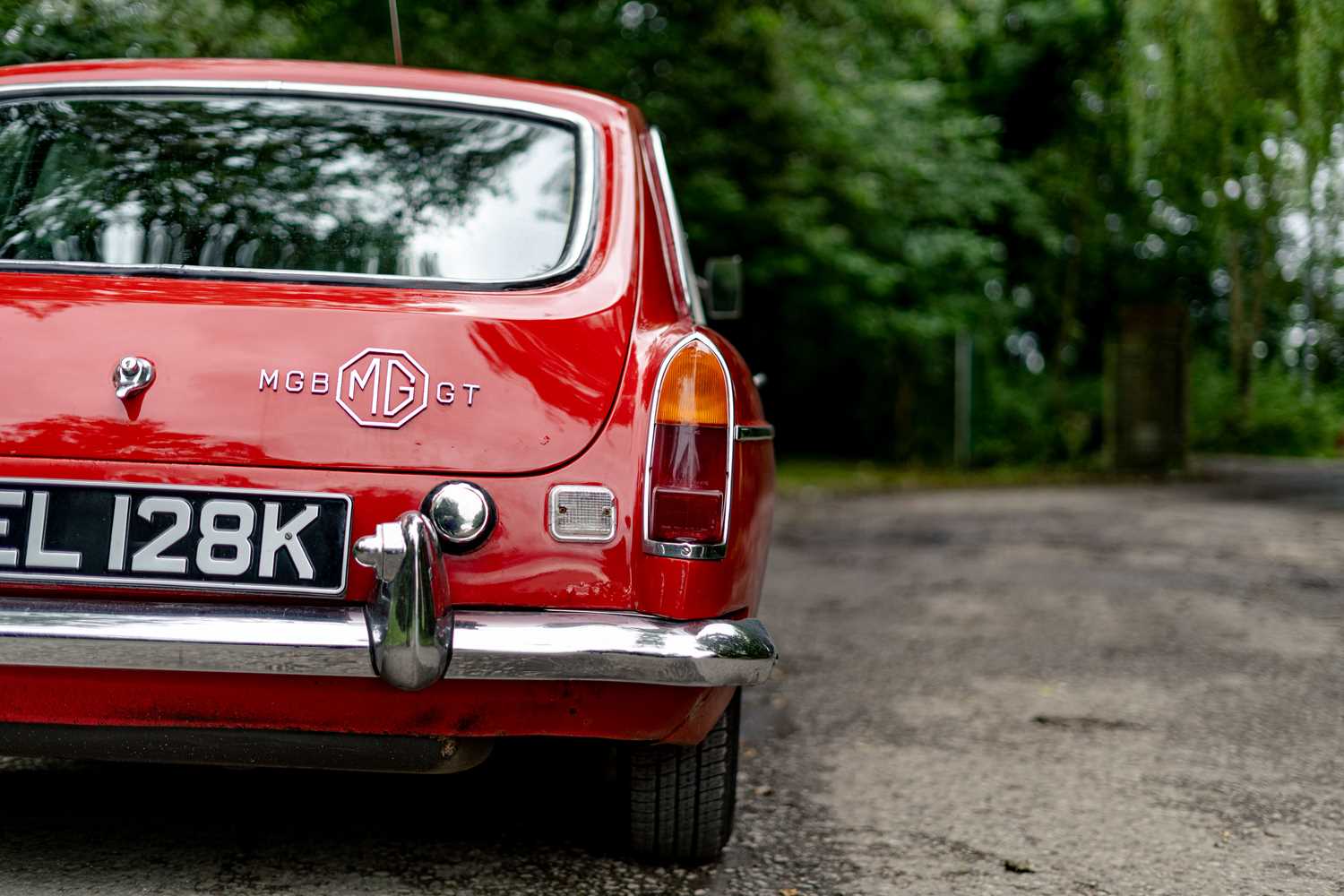 Lot 43 - 1971 MGB GT