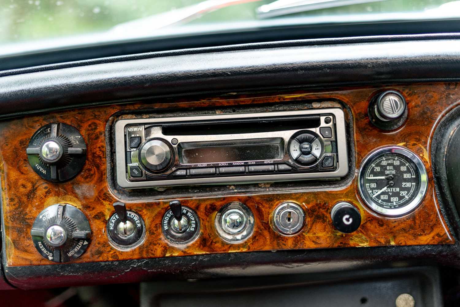 Lot 43 - 1971 MGB GT