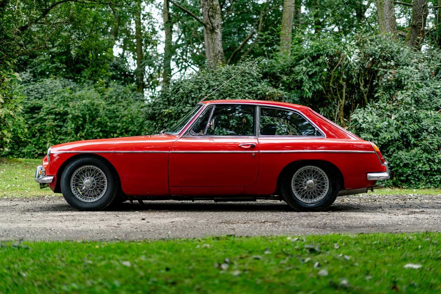 Lot 43 - 1971 MGB GT