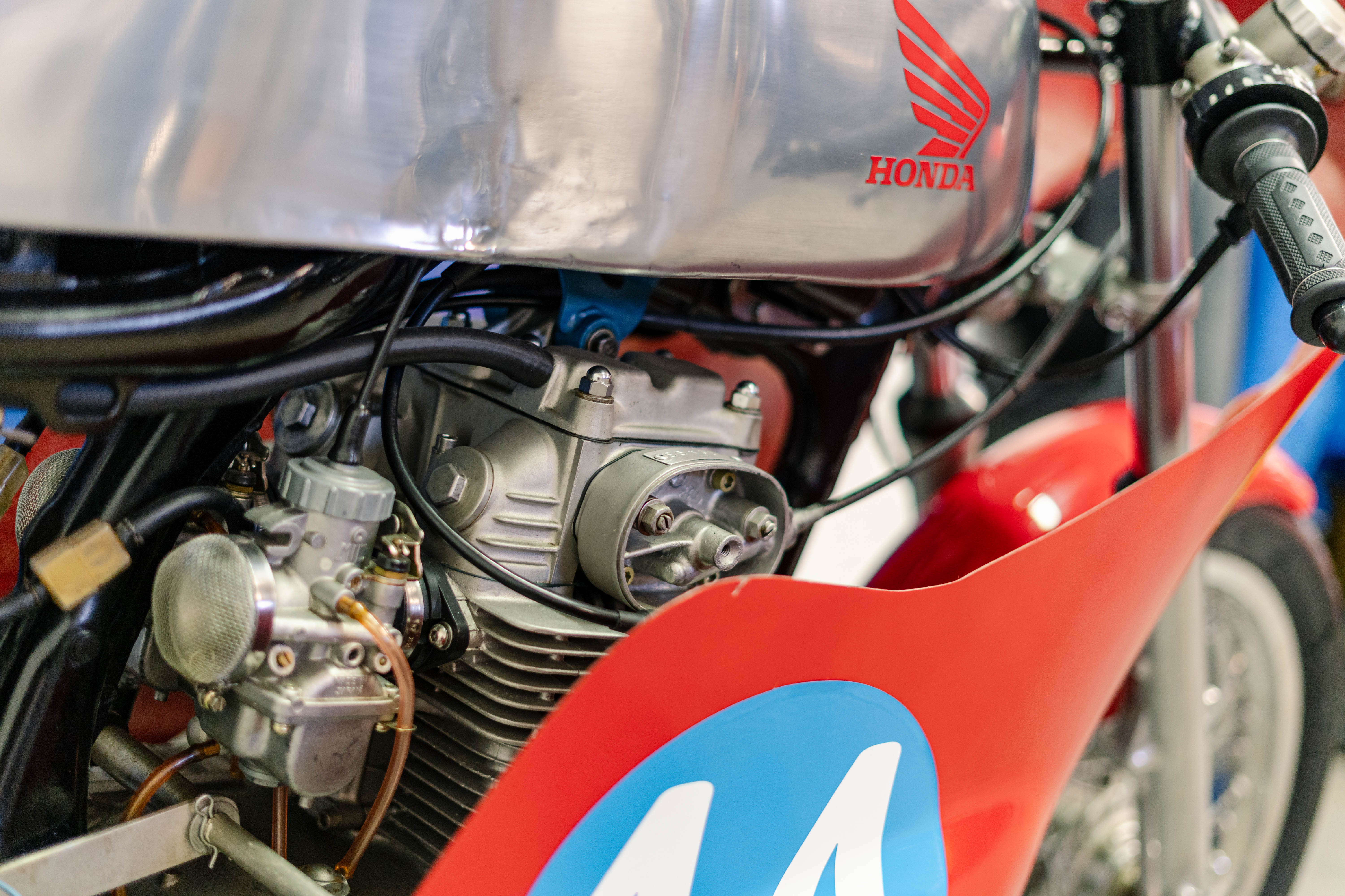 Lot 33 - 1974 Honda CB350 K4