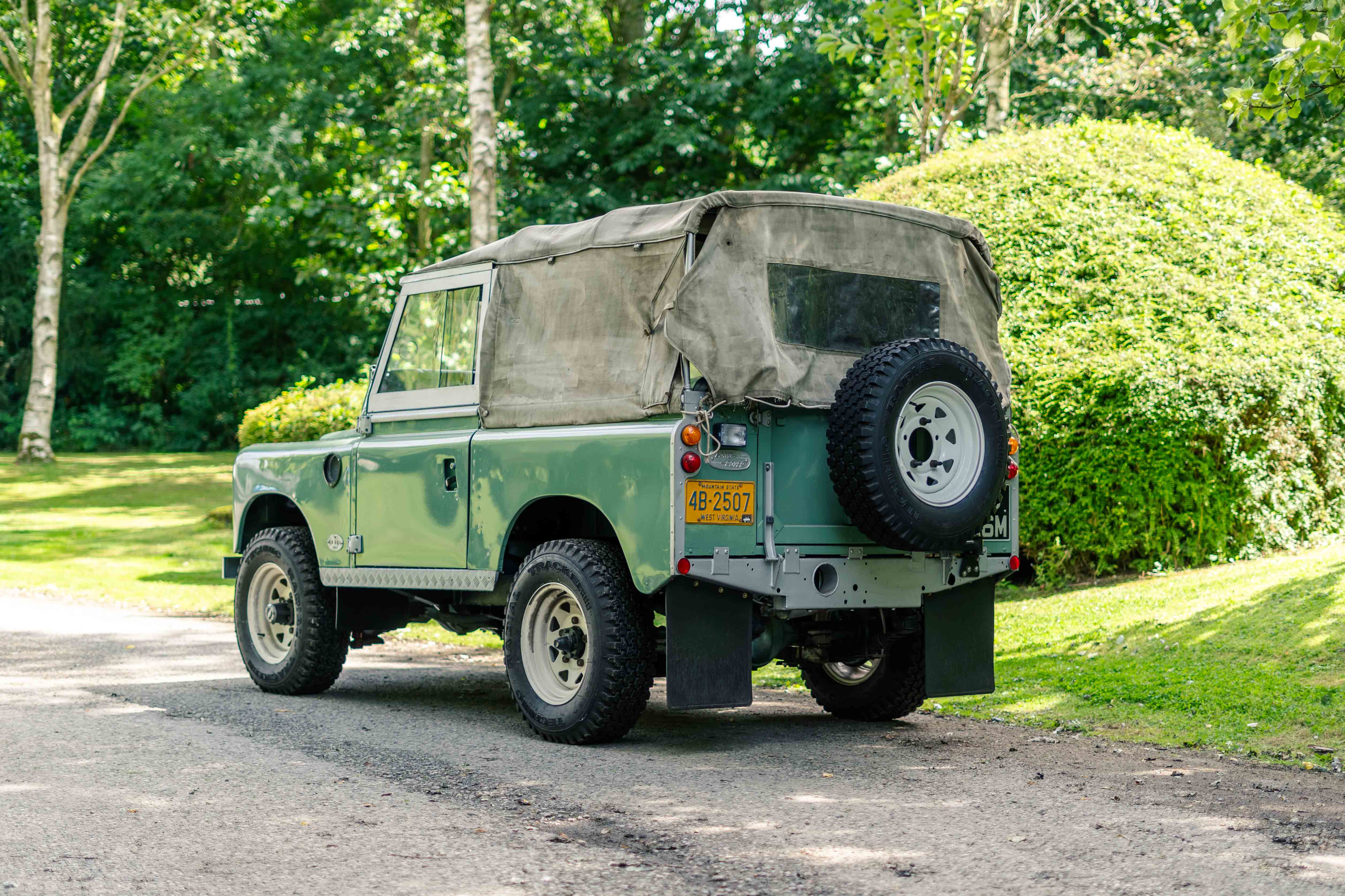 Lot 68 - 1973 Land Rover 88