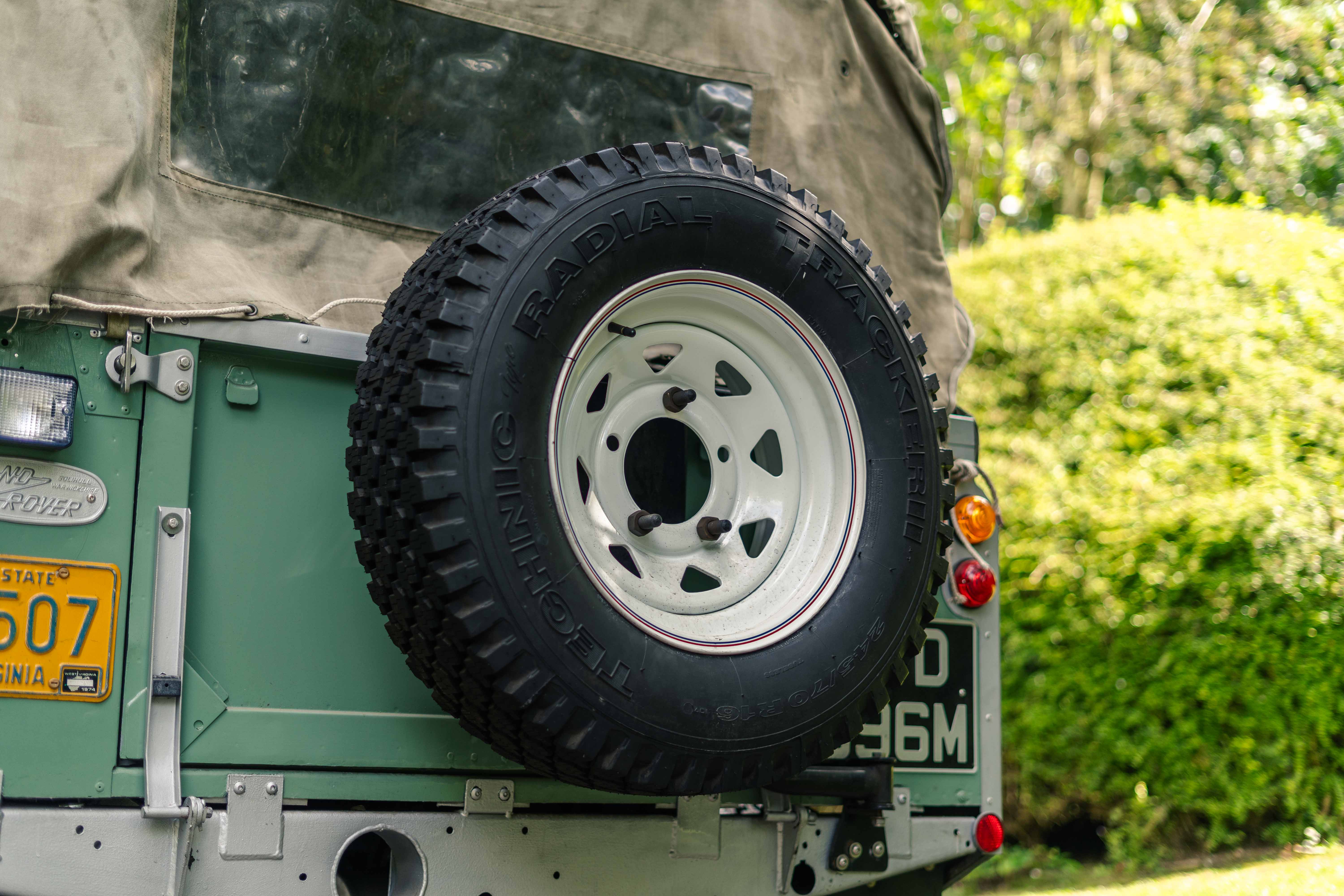 Lot 68 - 1973 Land Rover 88