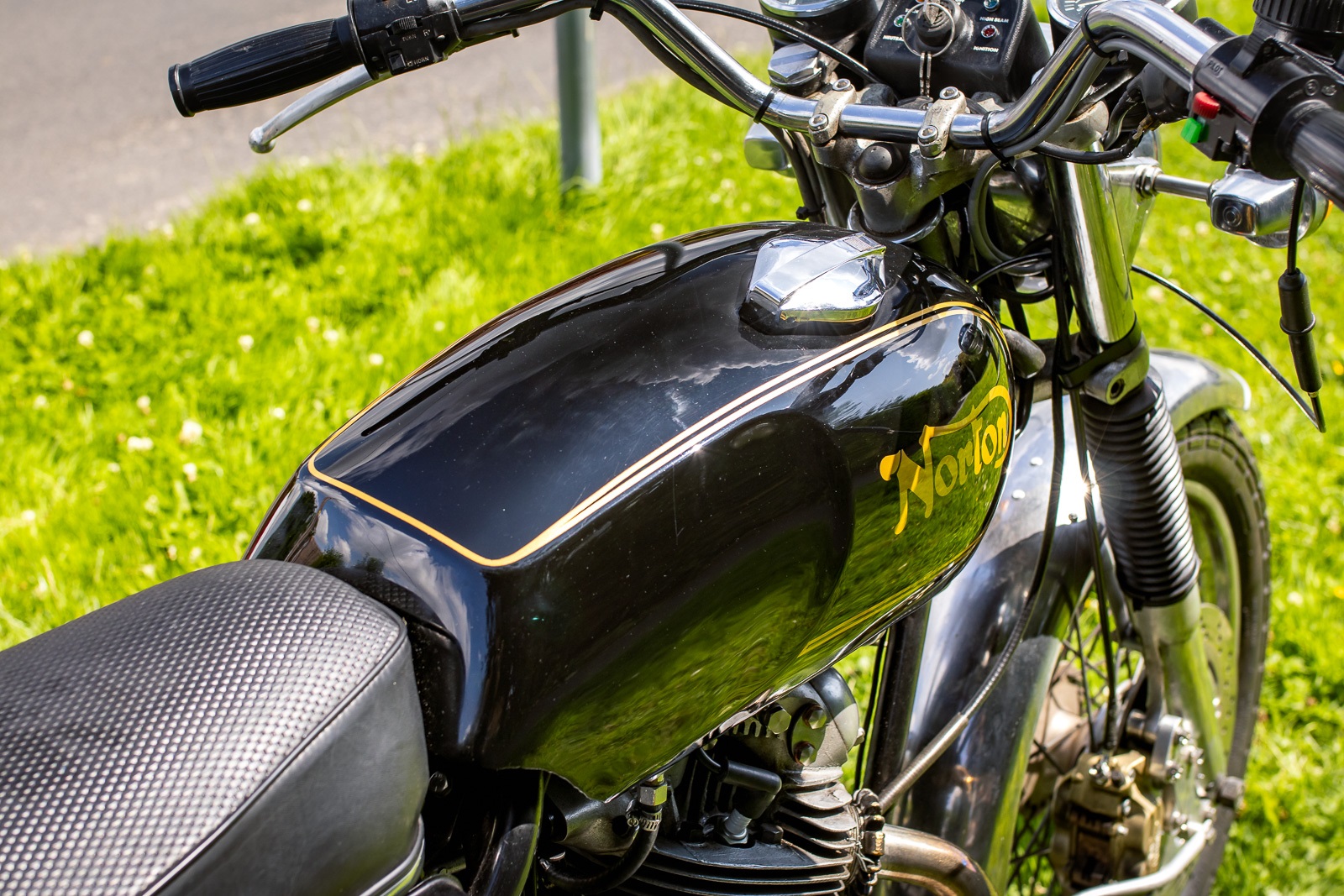 Lot 22 - 1977 Norton Commando MK3