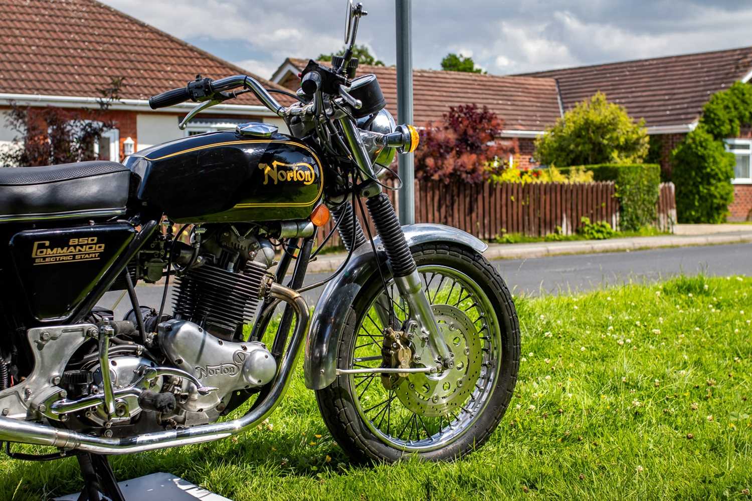 Lot 22 - 1977 Norton Commando MK3