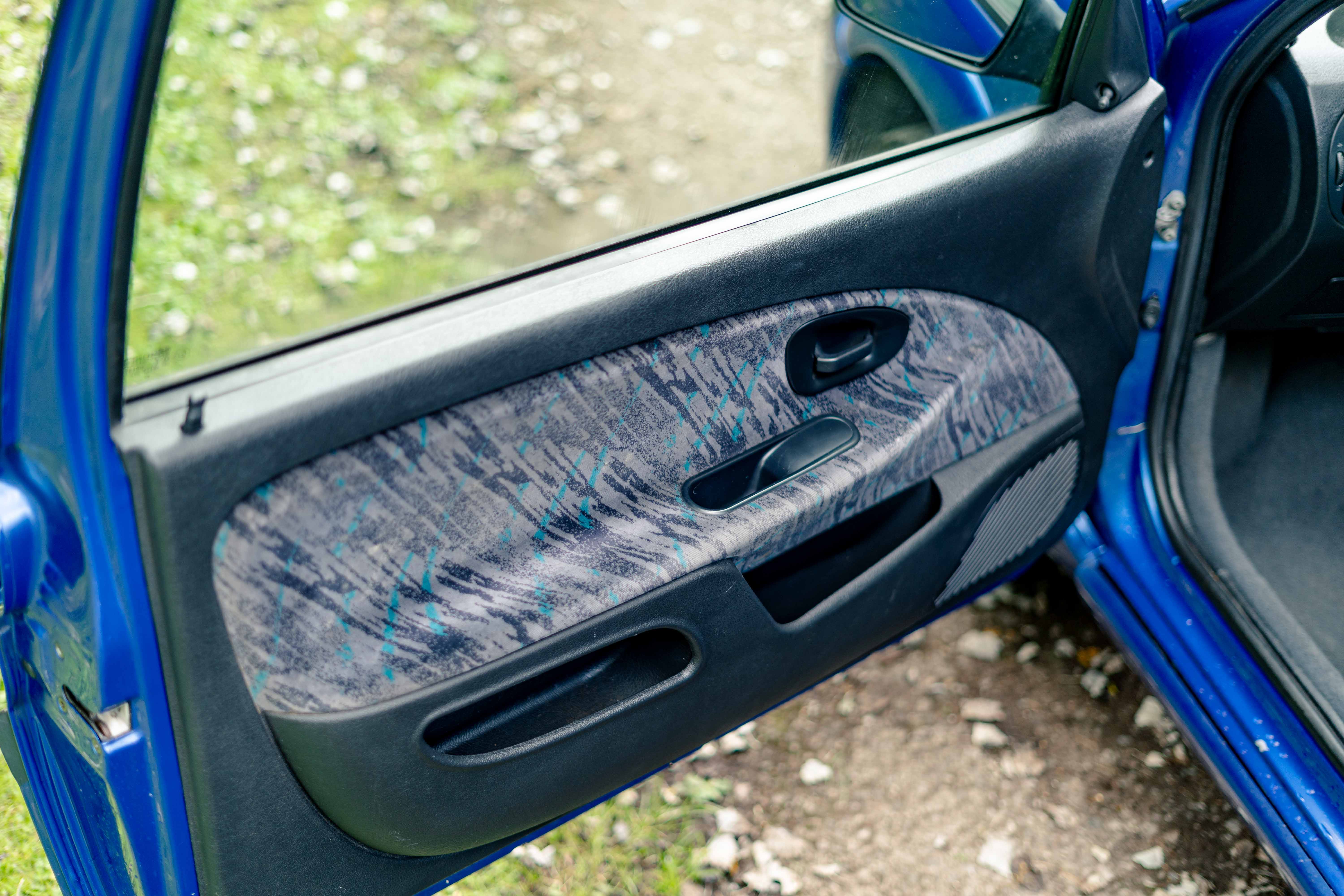 Lot 9 - 1999 Citroën Saxo VTR