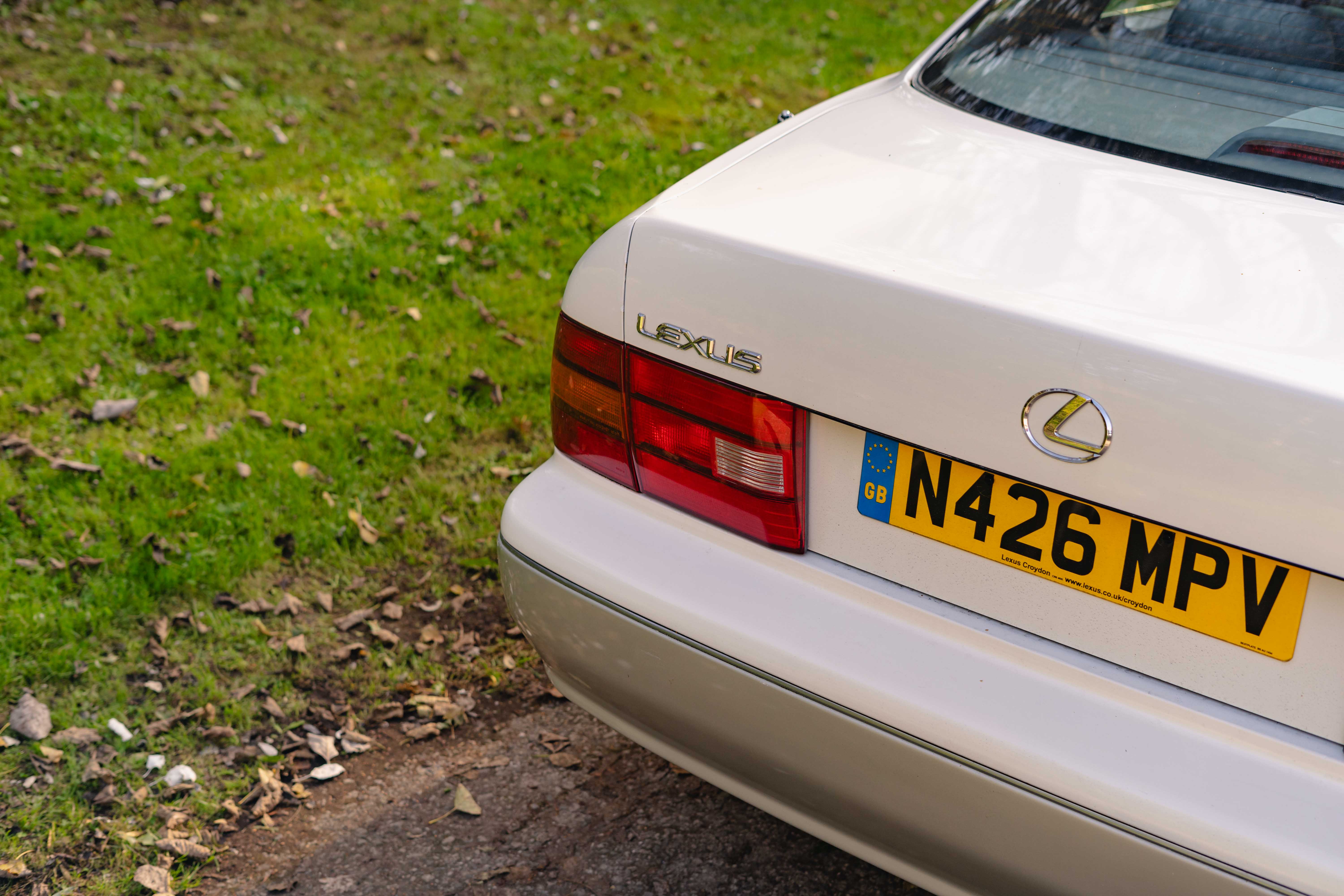 Lot 35 - 1995 Lexus LS400