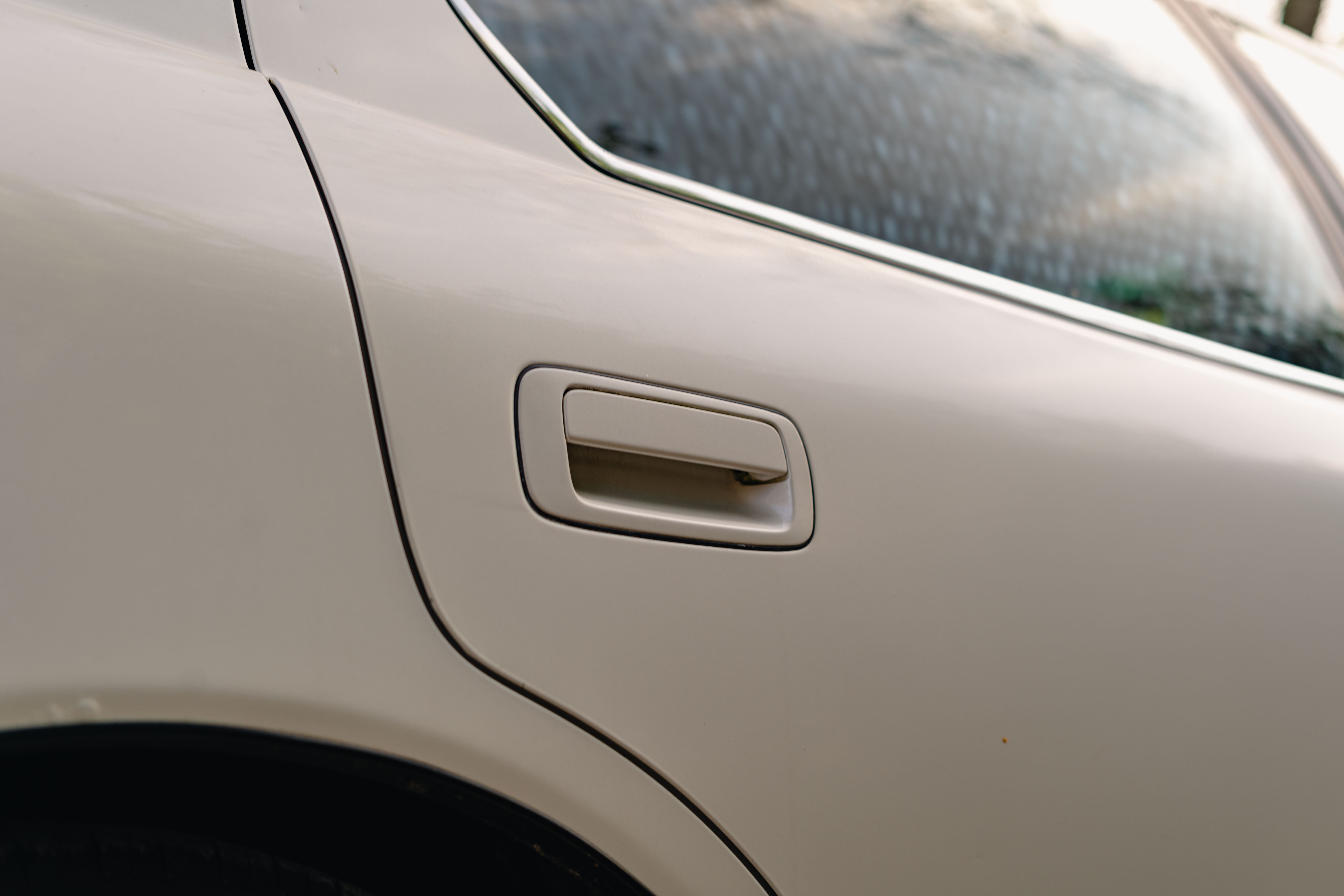 Lot 35 - 1995 Lexus LS400