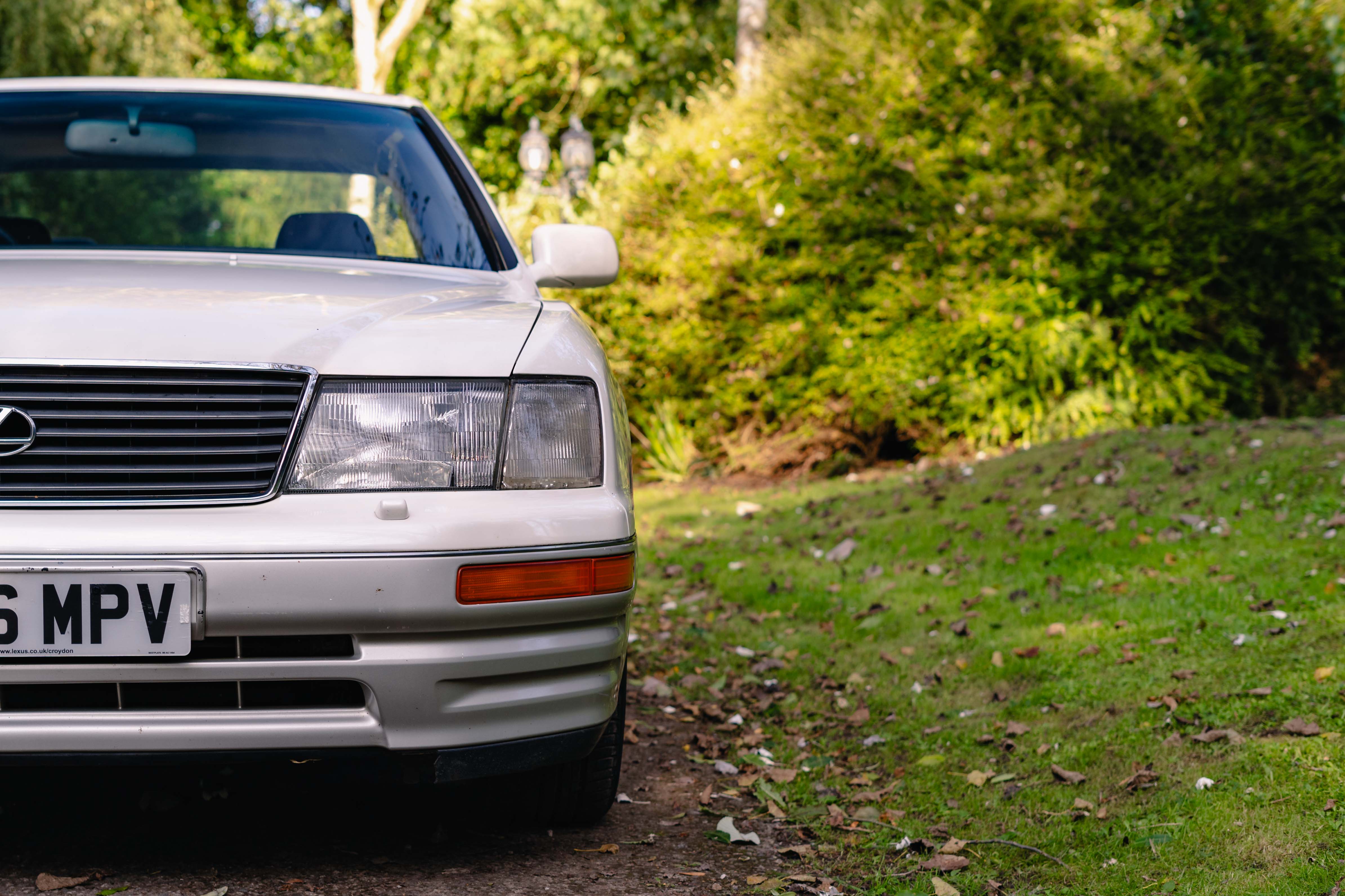 Lot 35 - 1995 Lexus LS400