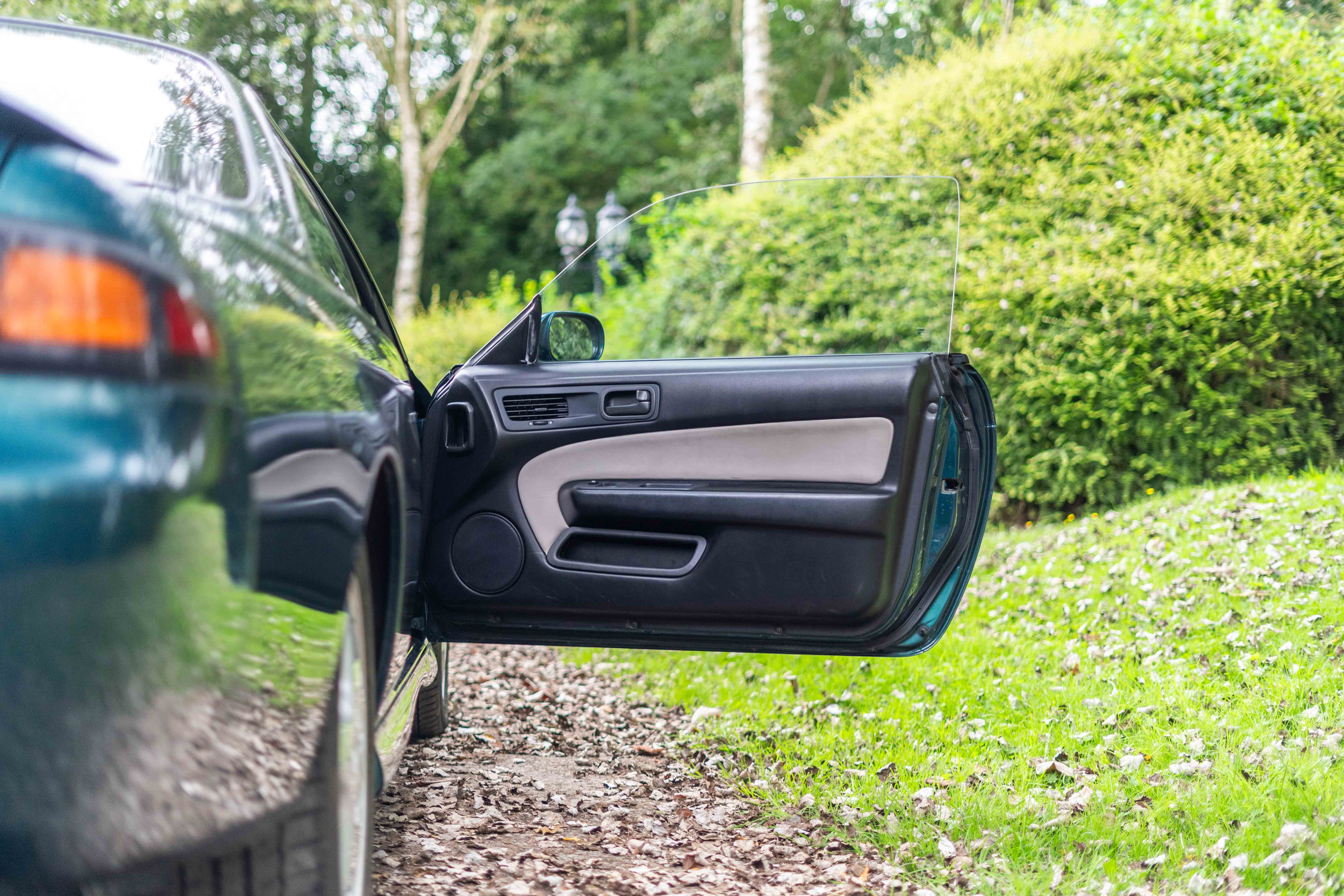 Lot 27 - 1999 Nissan 200SX