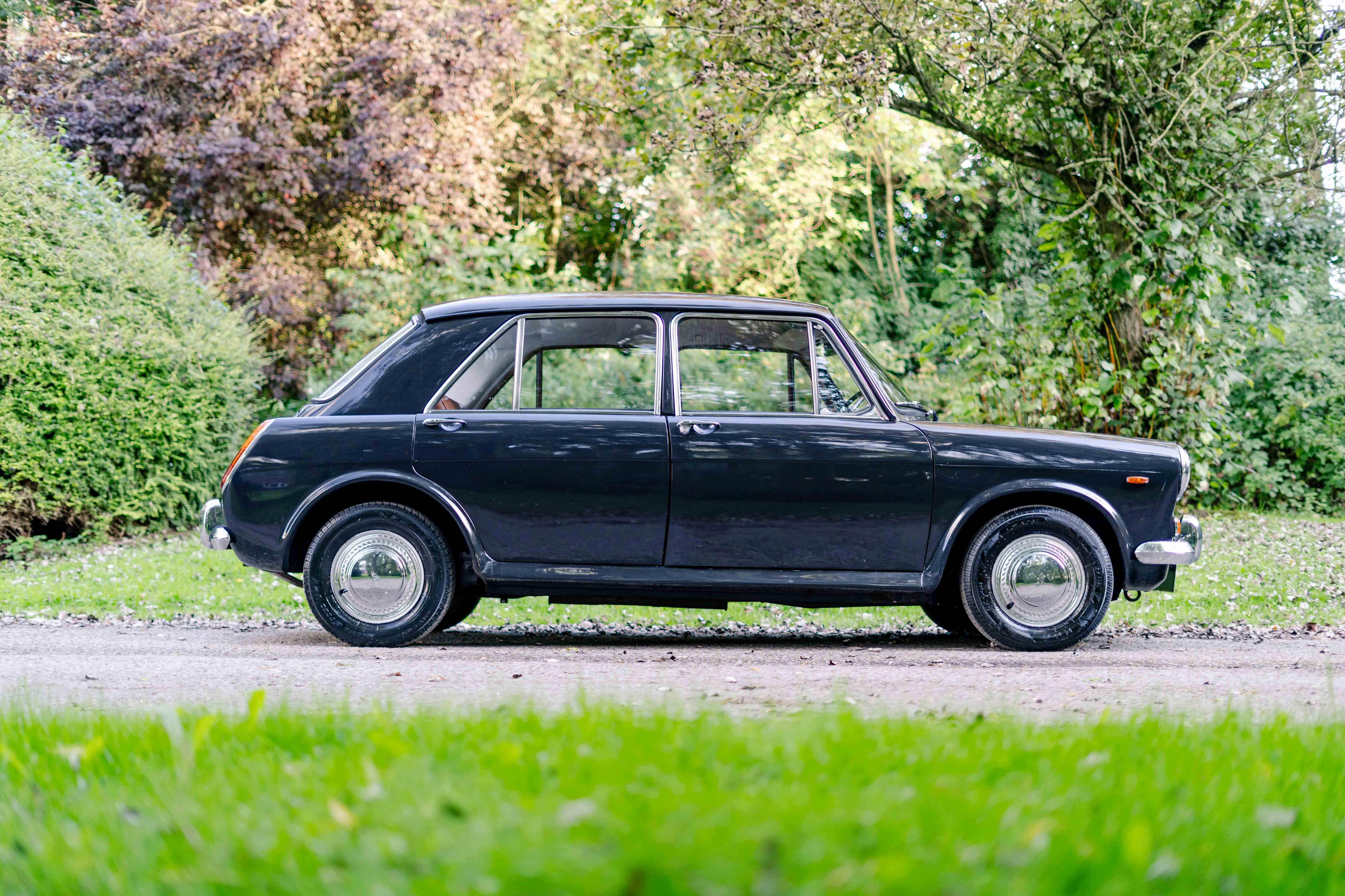 Lot 37 - 1970 Austin 1300