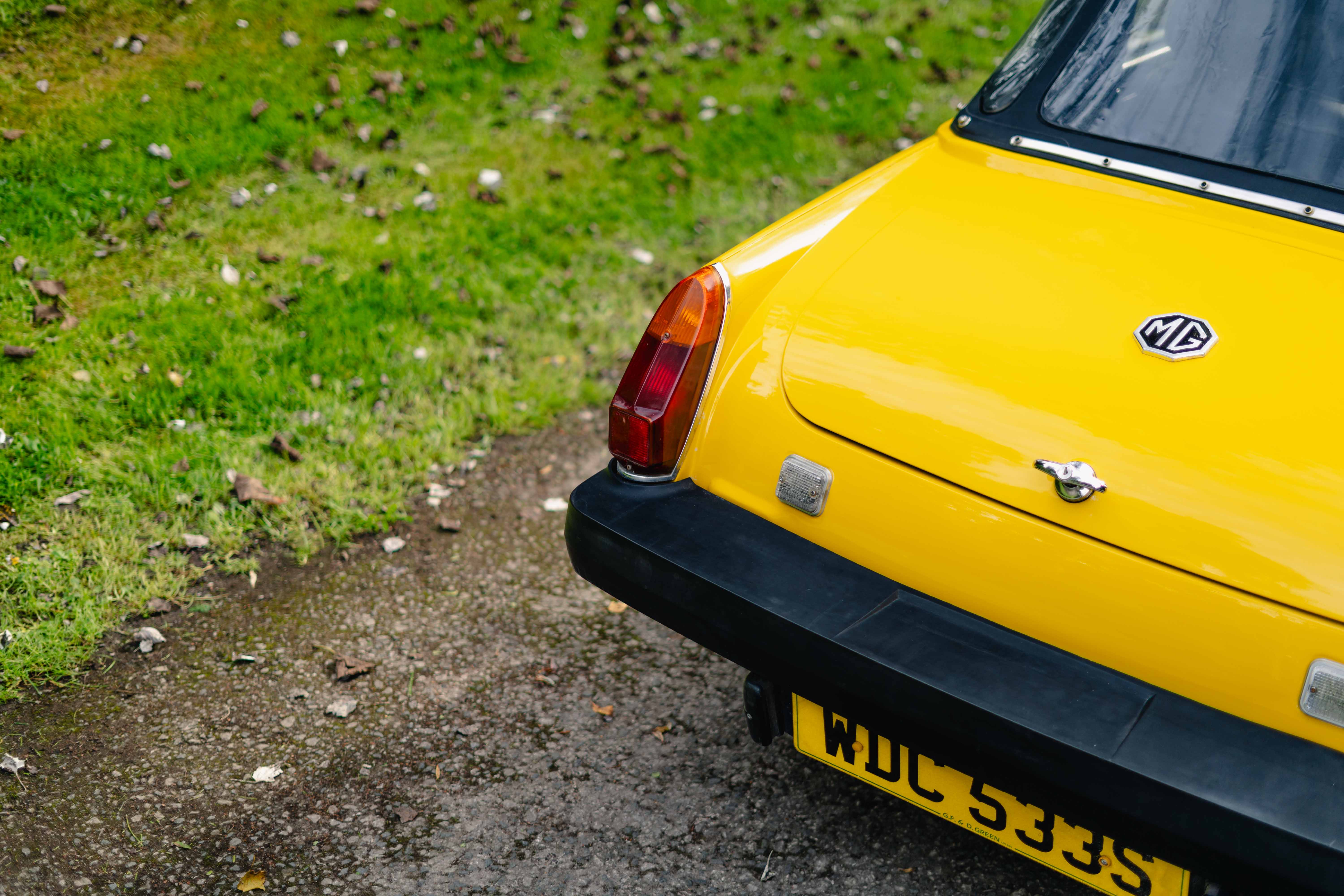 Lot 75 - 1977 MG Midget