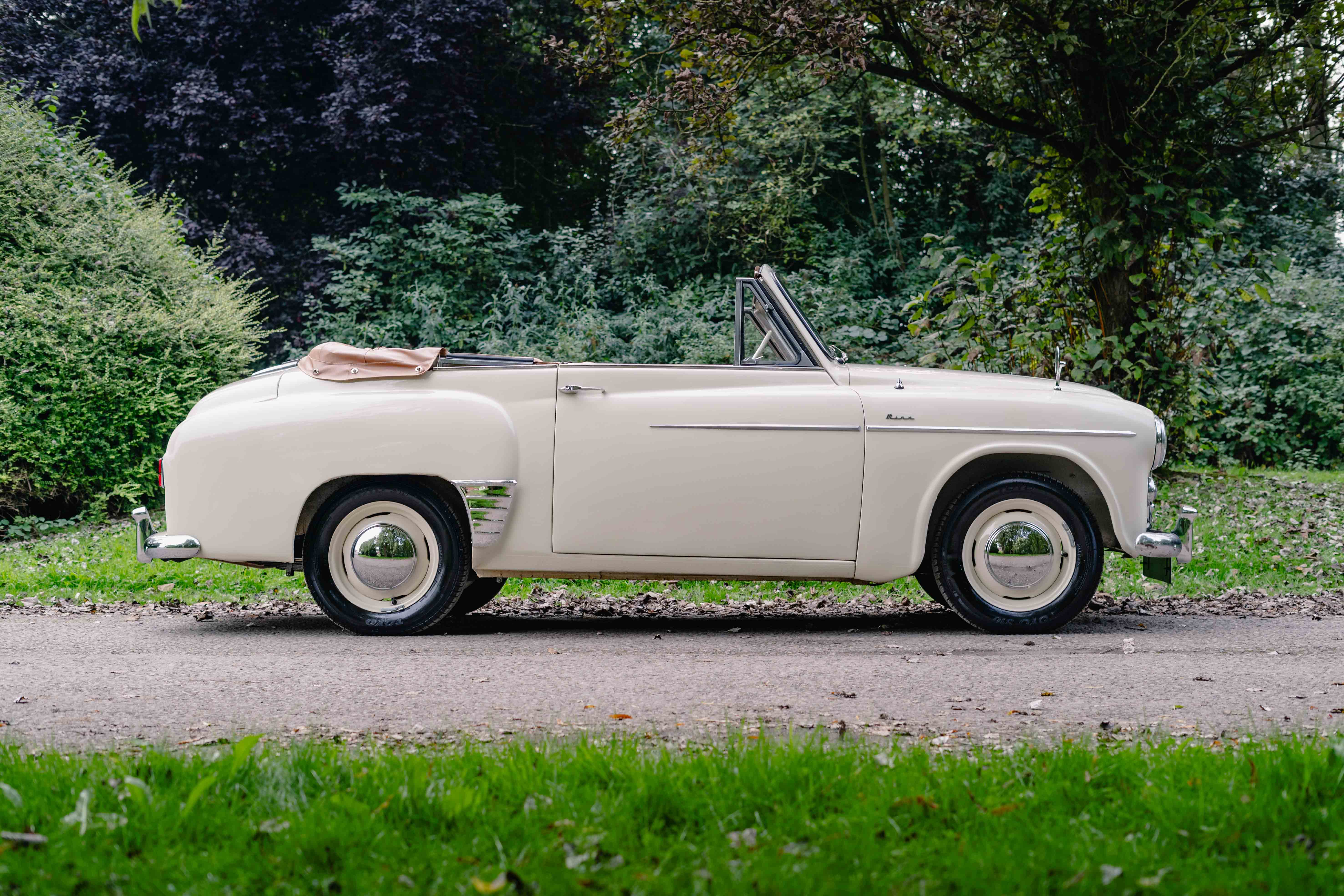 Lot 66 - 1956 Hillman Minx MK8 Convertible
