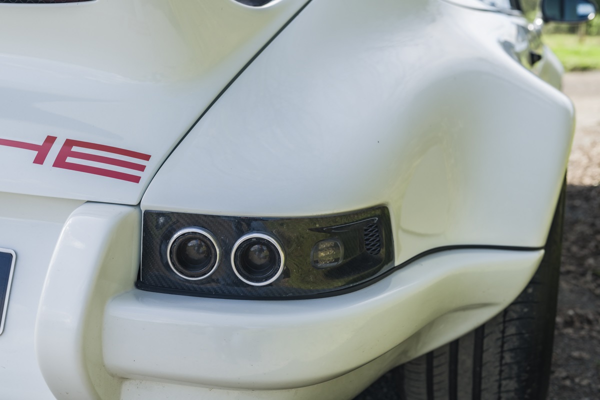 Lot 22 - 1991 Porsche 911 Carrera C2