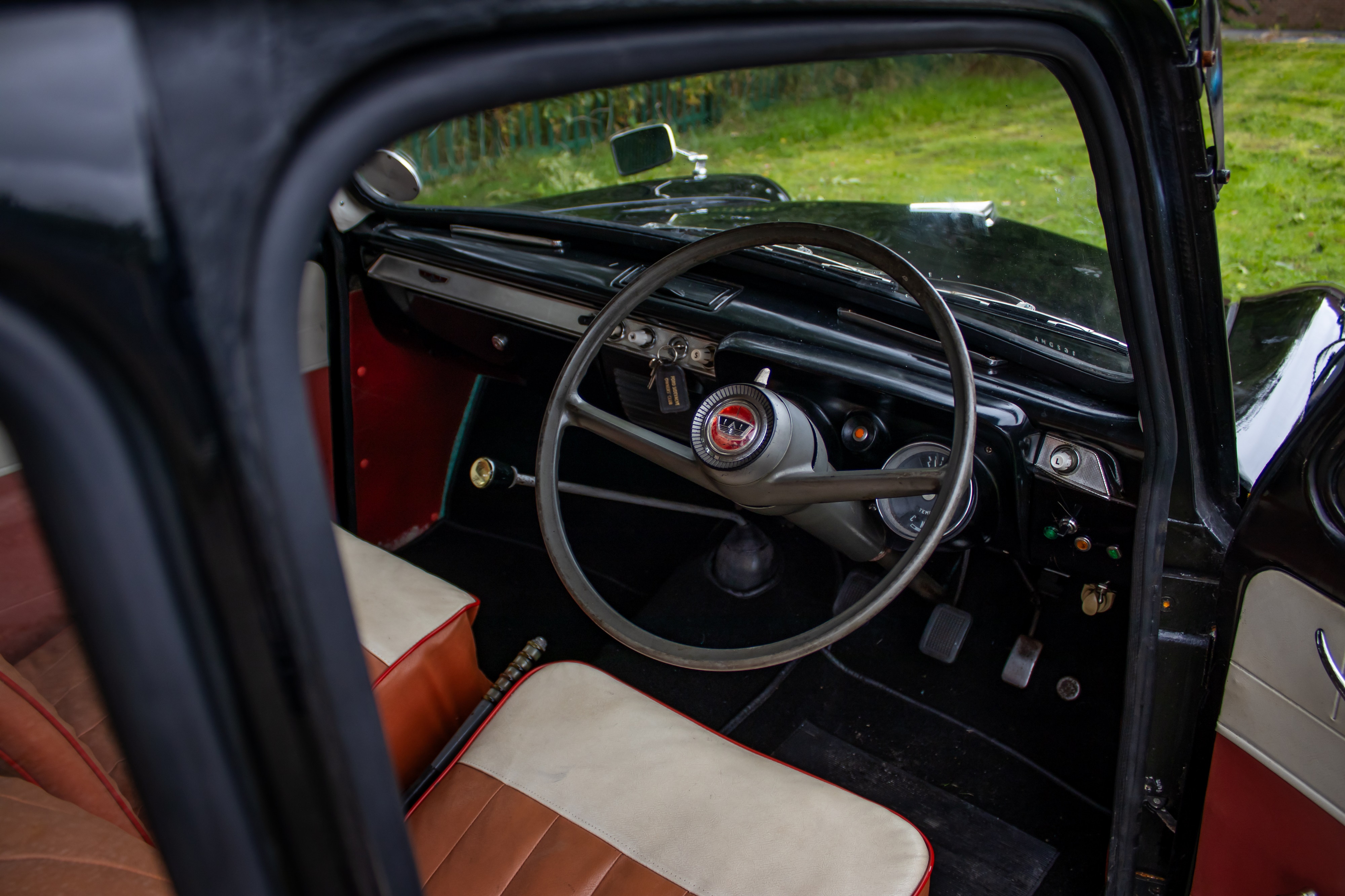 Lot 86 - 1958 Ford Anglia 100E