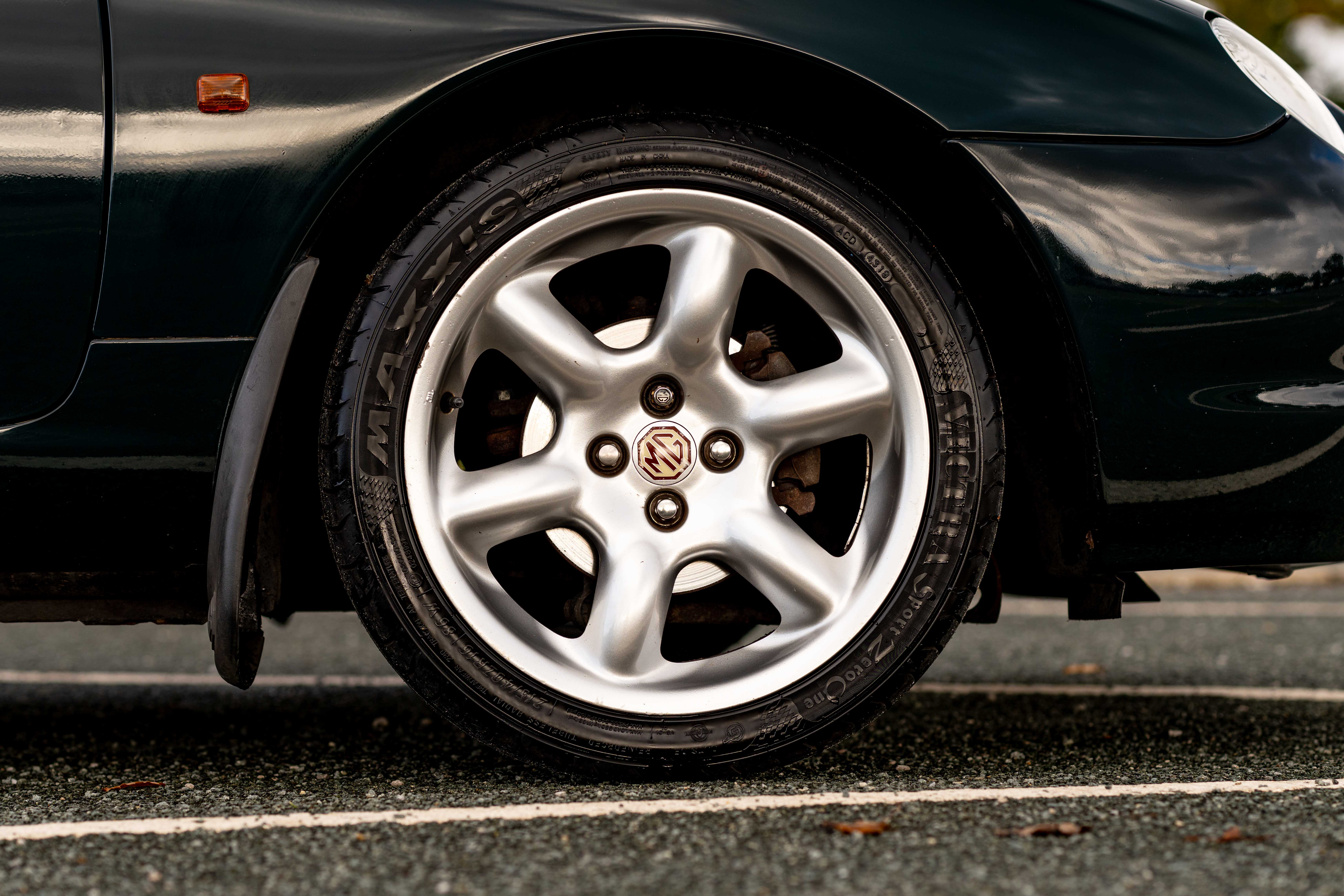 Lot 43 - 1998 MGF 1.8 VVC Abingdon Roadster