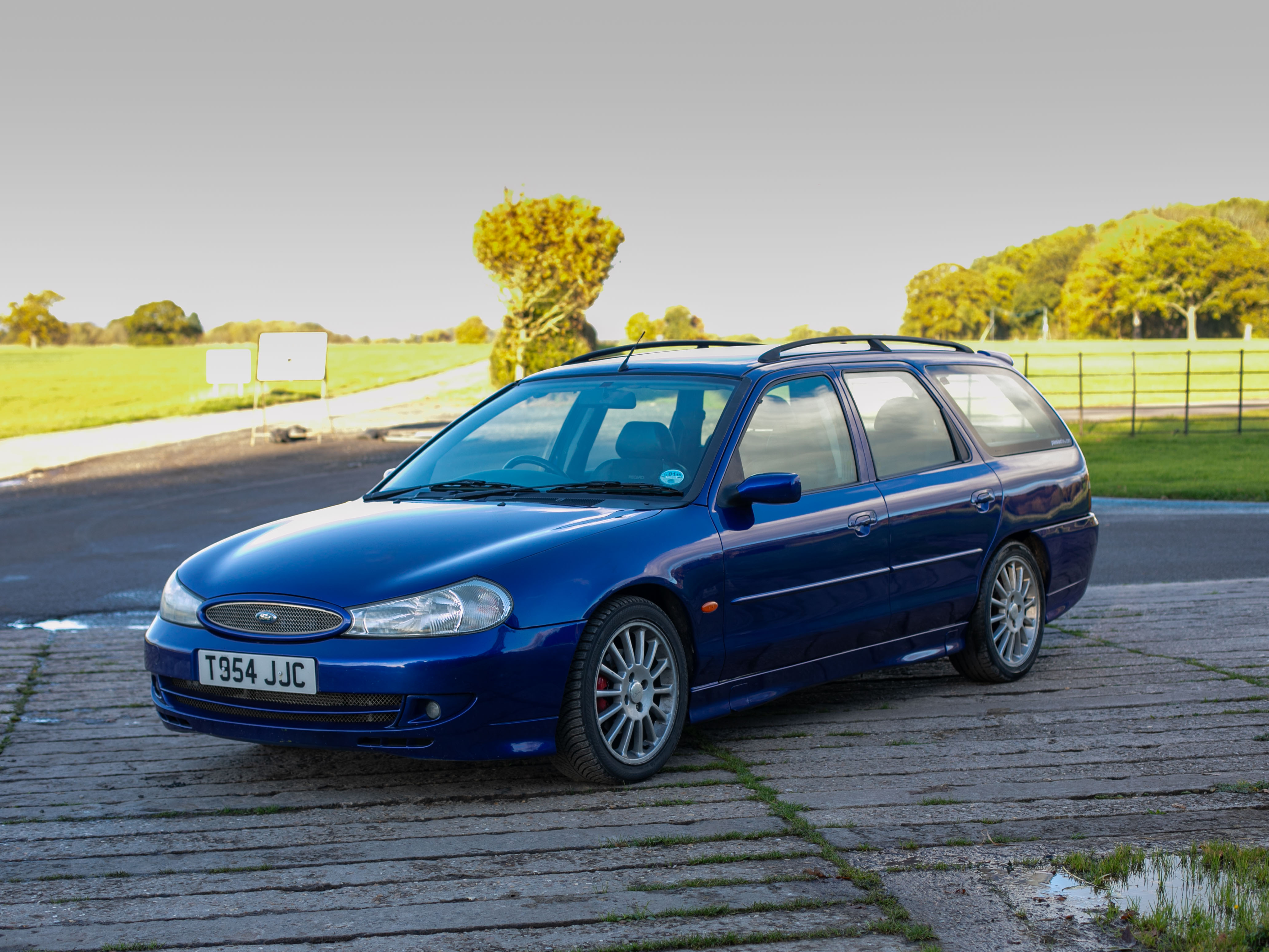 Lot 30 - 1999 Ford Mondeo ST200 Estate