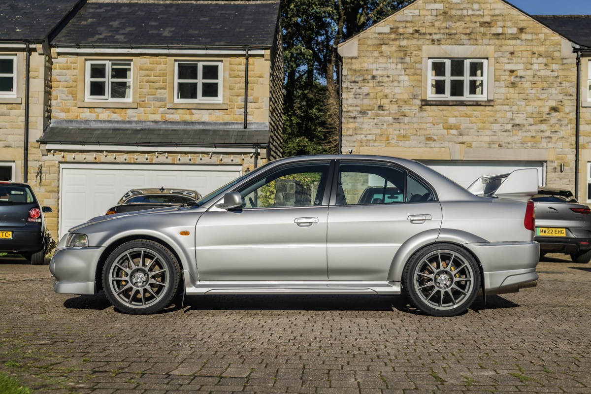 Lot 62 - 2000 Mitsubishi lancer Evo VI RSX