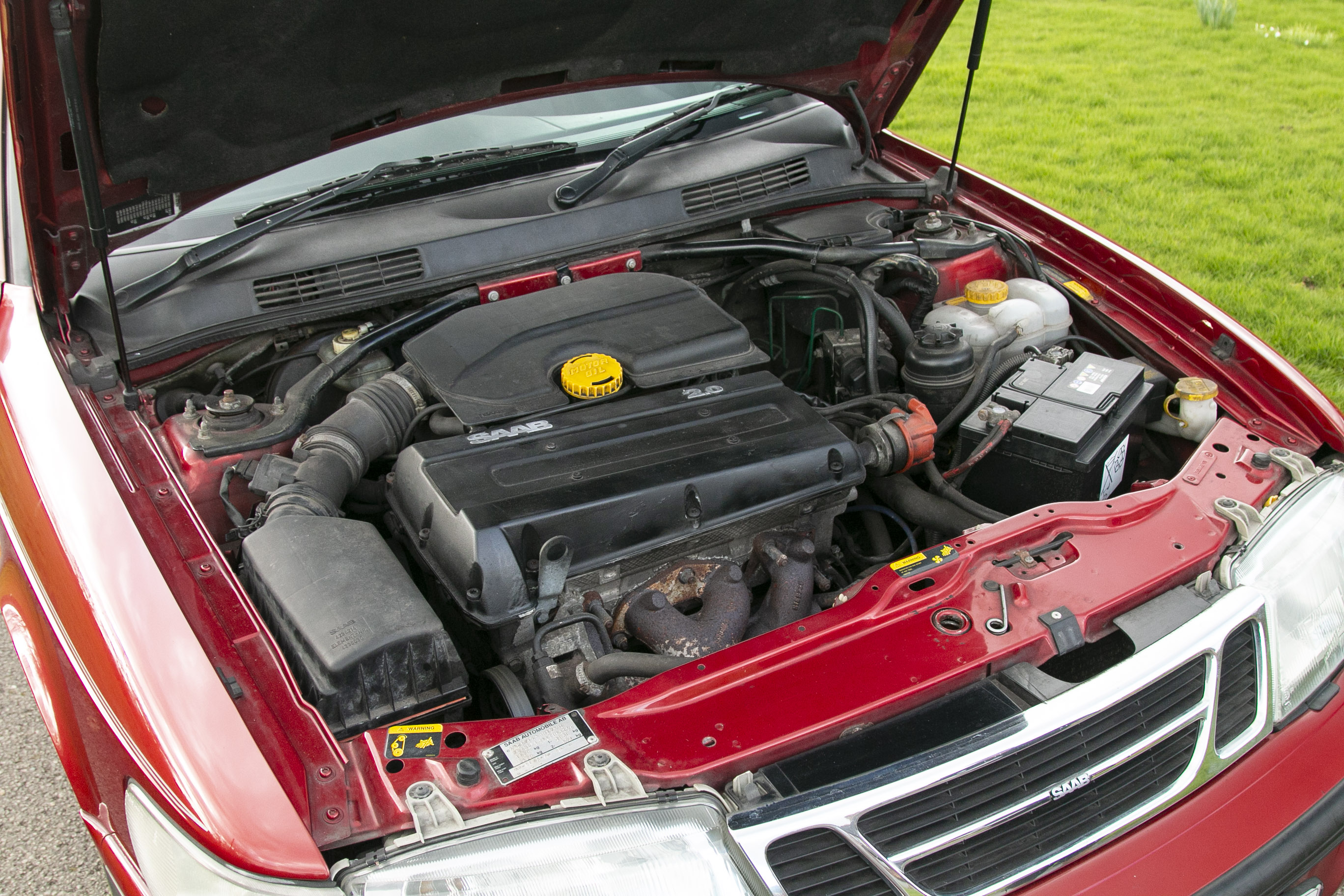 Lot 6 - 1998 Saab 900