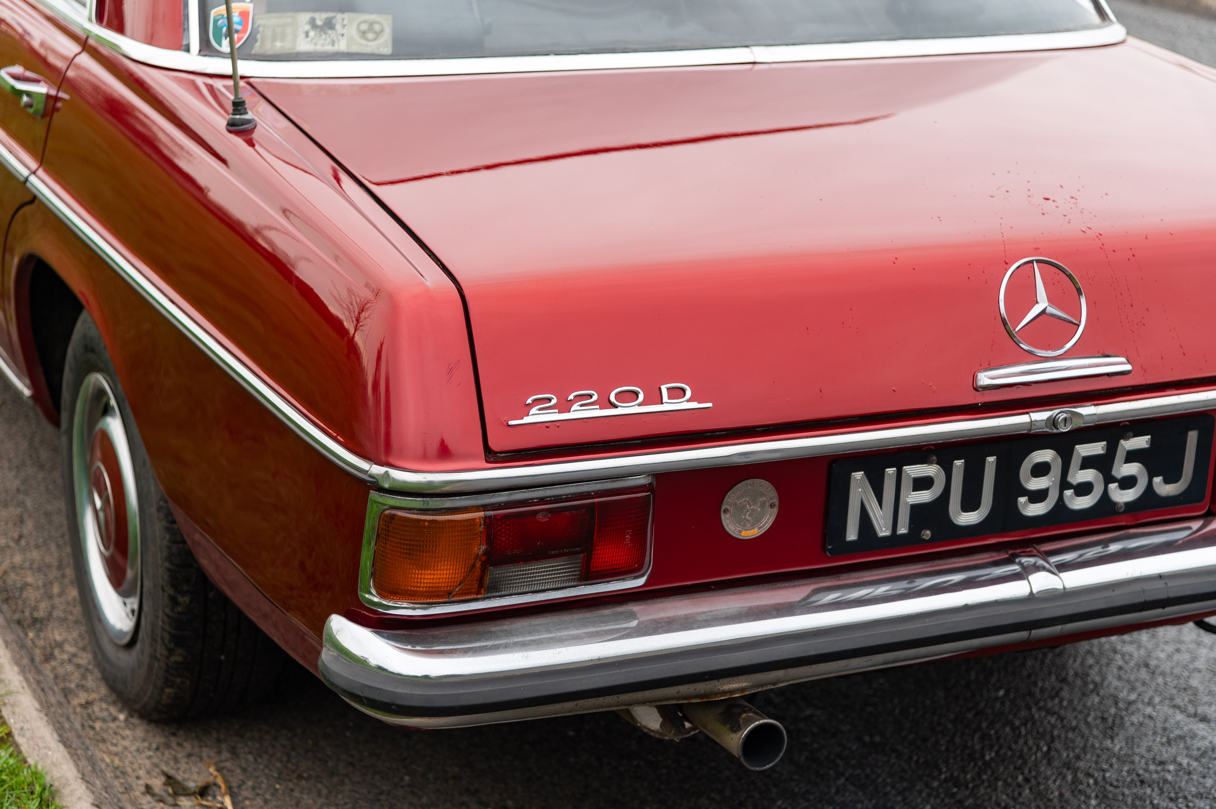 Lot 14 - 1971 Mercedes 220D