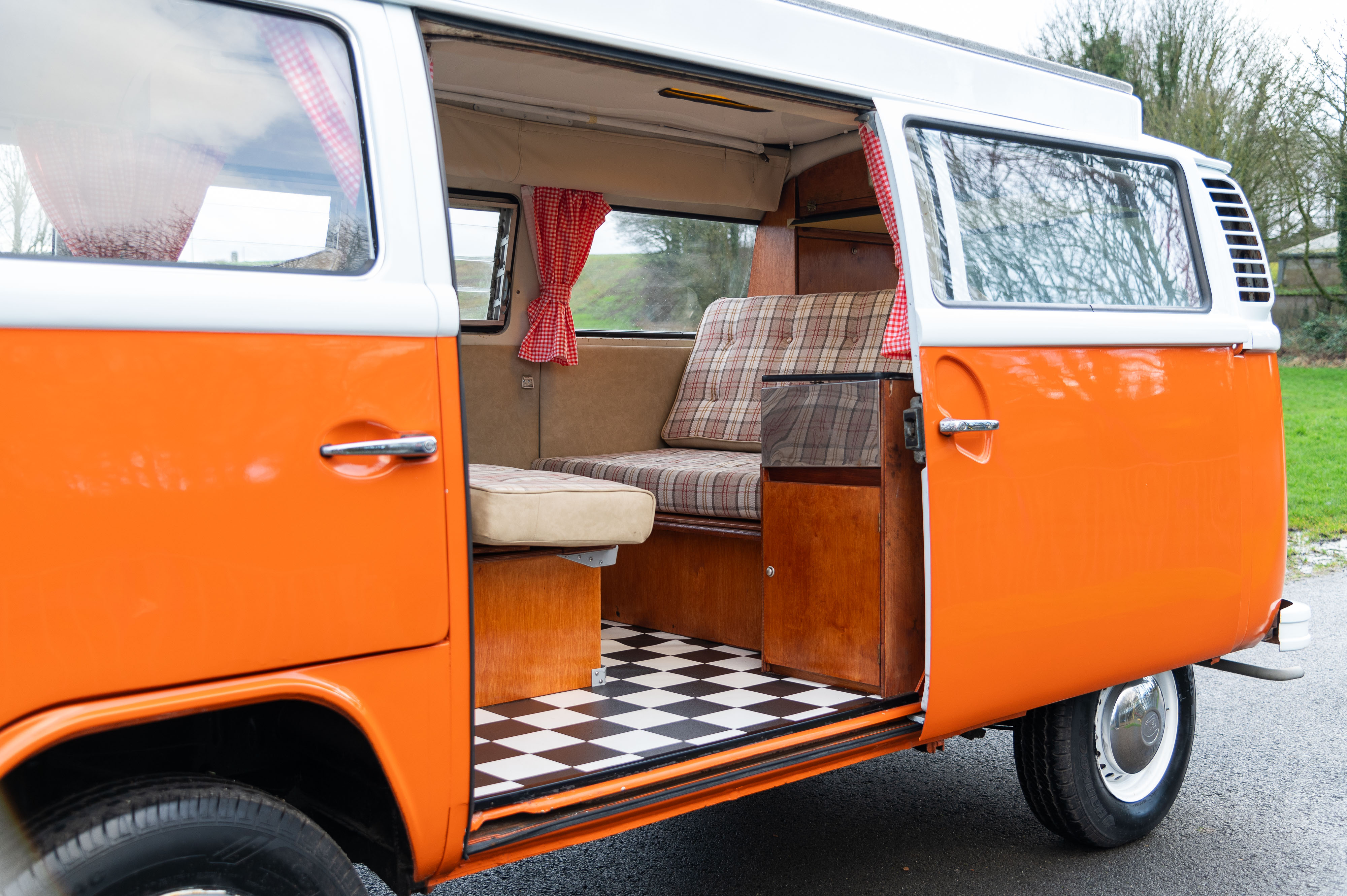 Lot 111 - 1973 VW Camper T2 Devon