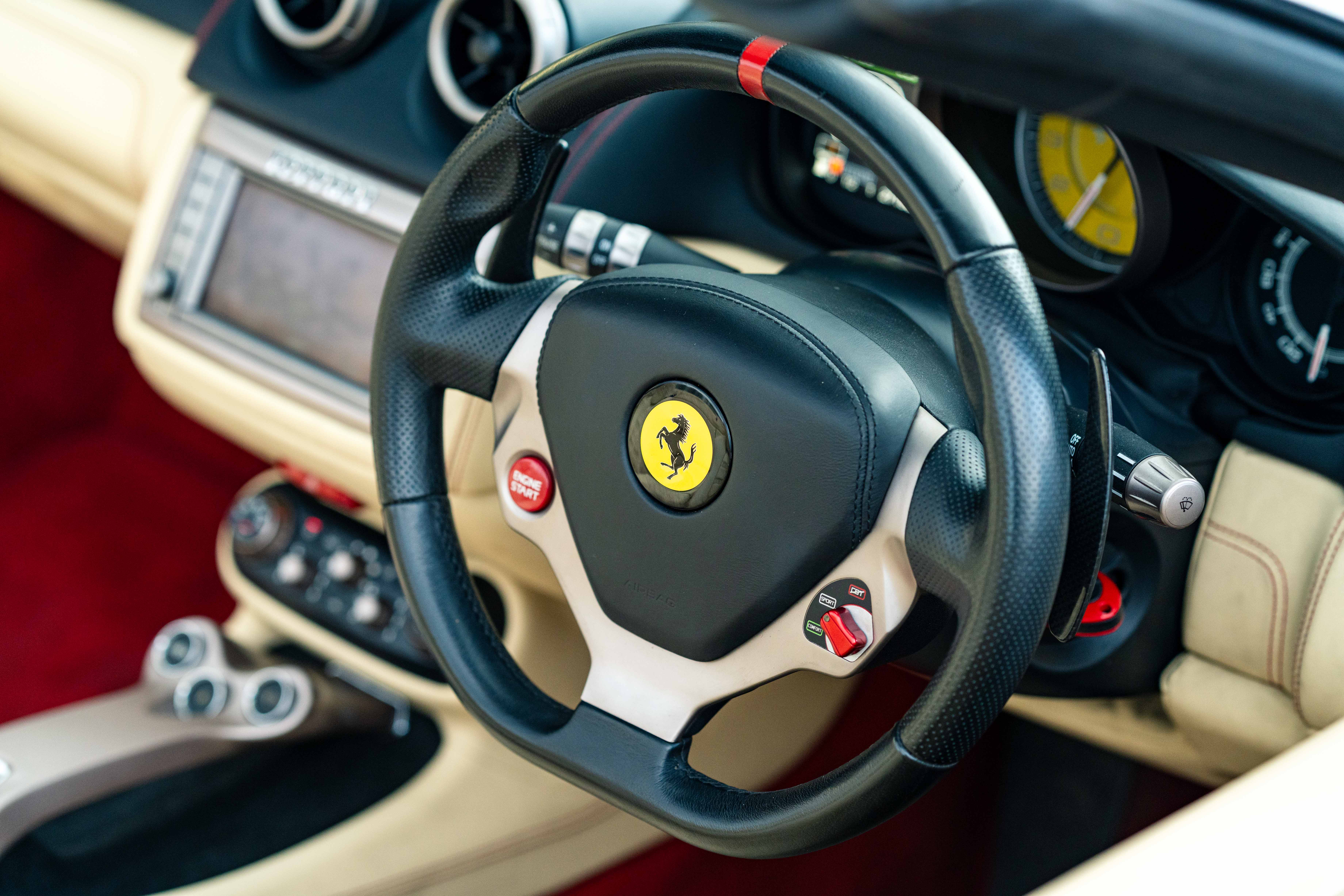 Lot 83 - 2013 Ferrari California 30