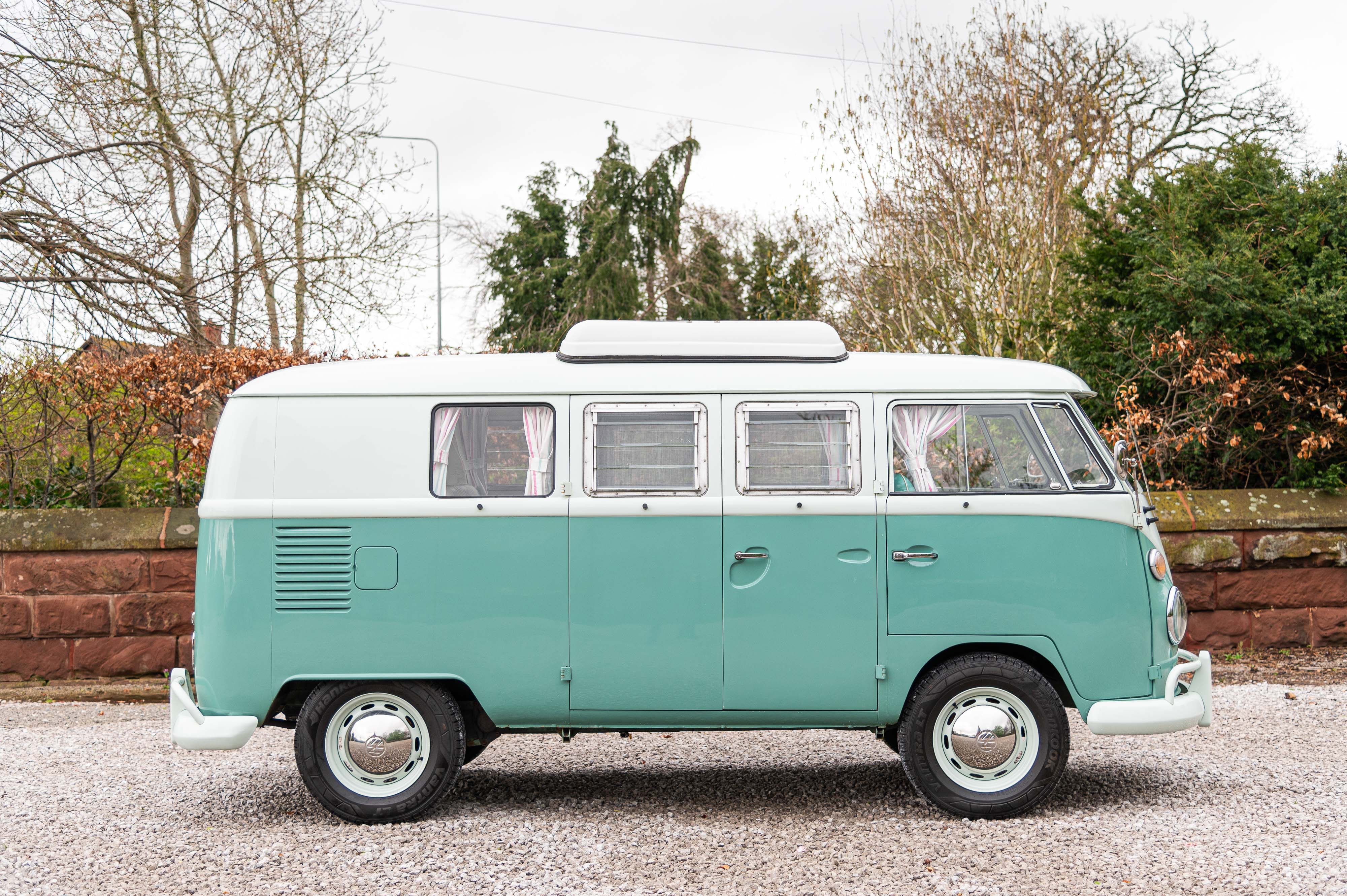 Lot 84 - 1967 VW Type 2 (T1) Split-screen