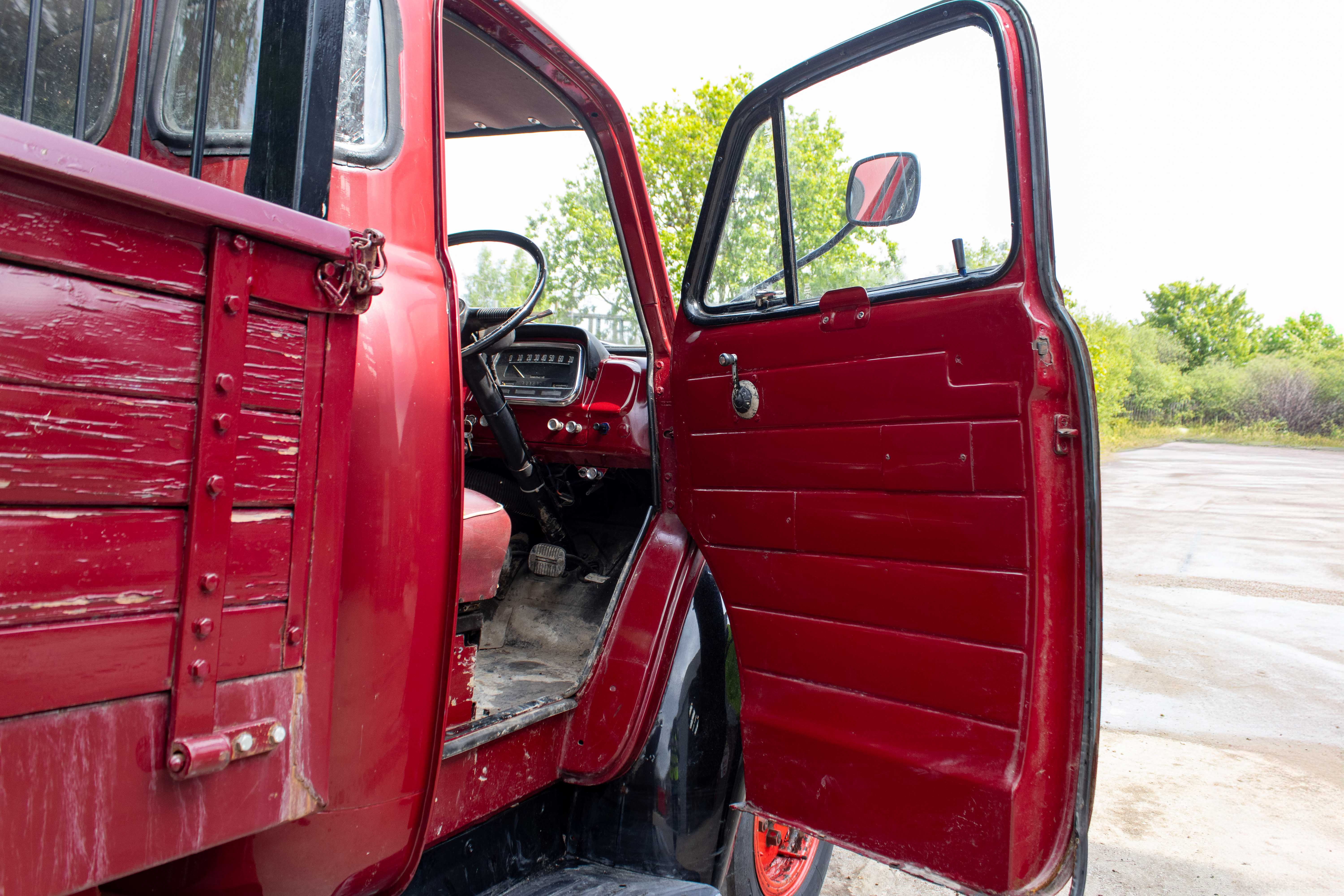 Lot 90 - 1960 Bedford J Type Pick-up
